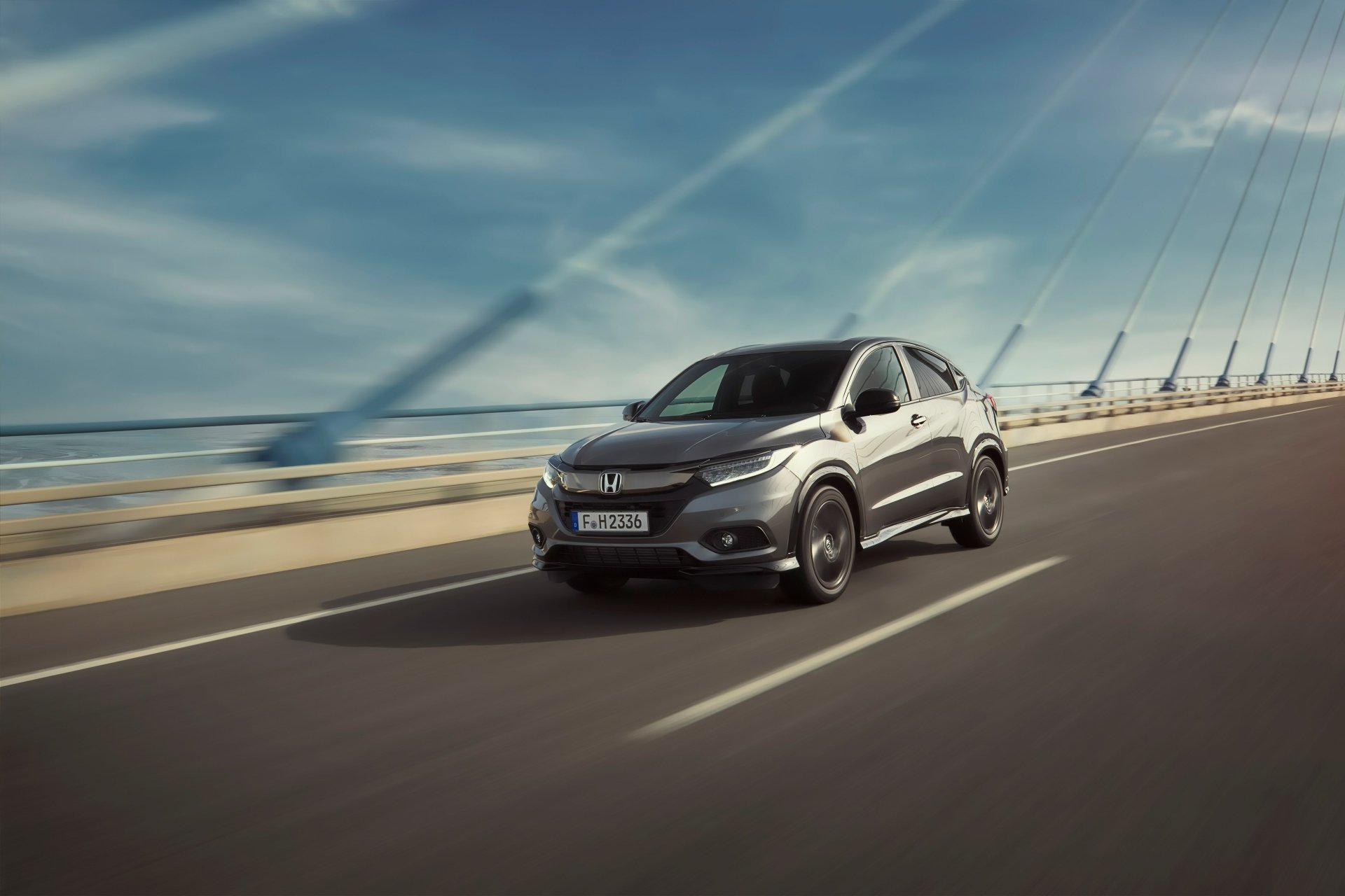 Download Silver Car SUV Car Honda Vehicle Honda HR-V 4k Ultra HD Wallpaper