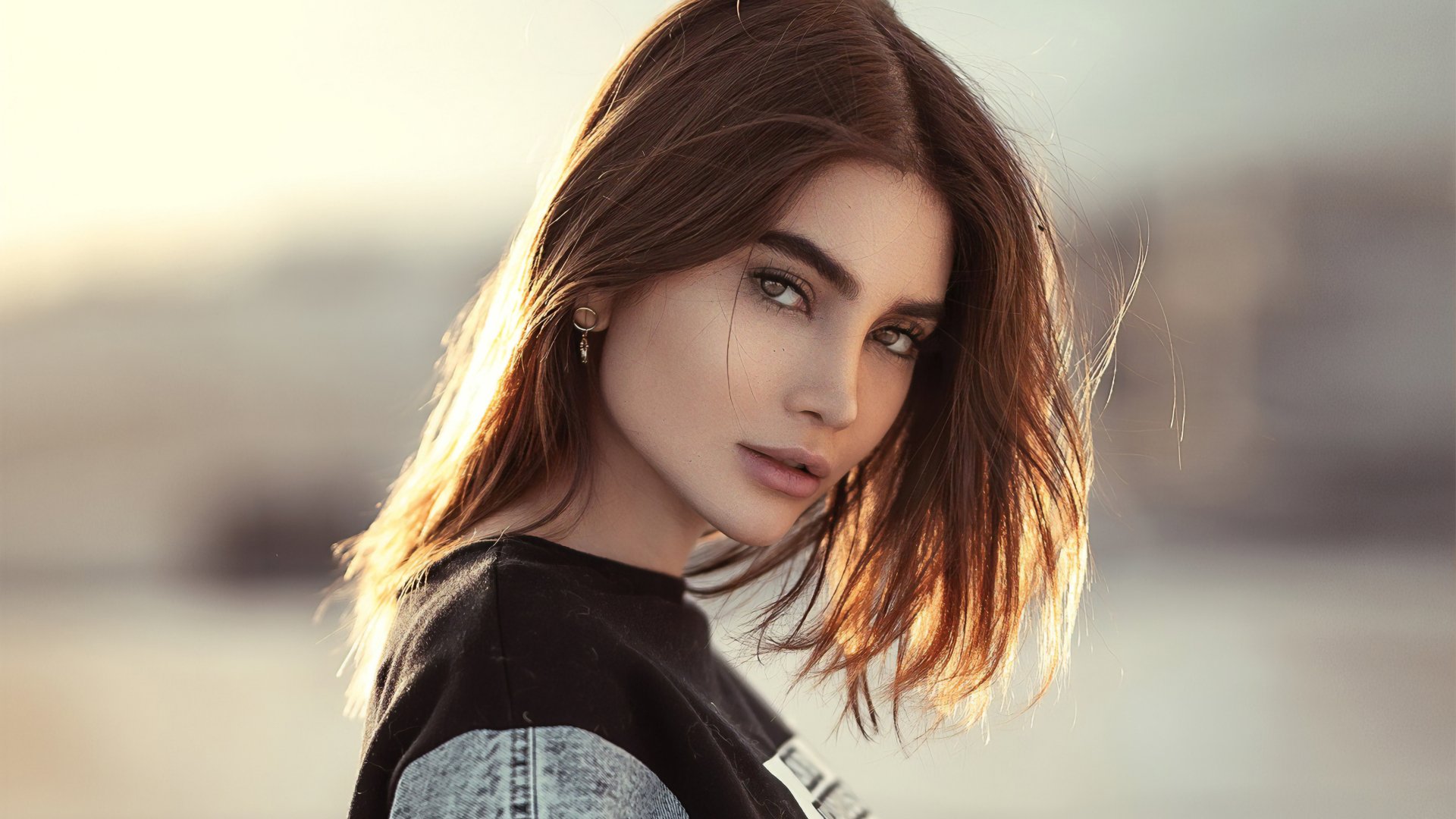 Download Brunette Depth Of Field Woman Model 4k Ultra HD Wallpaper