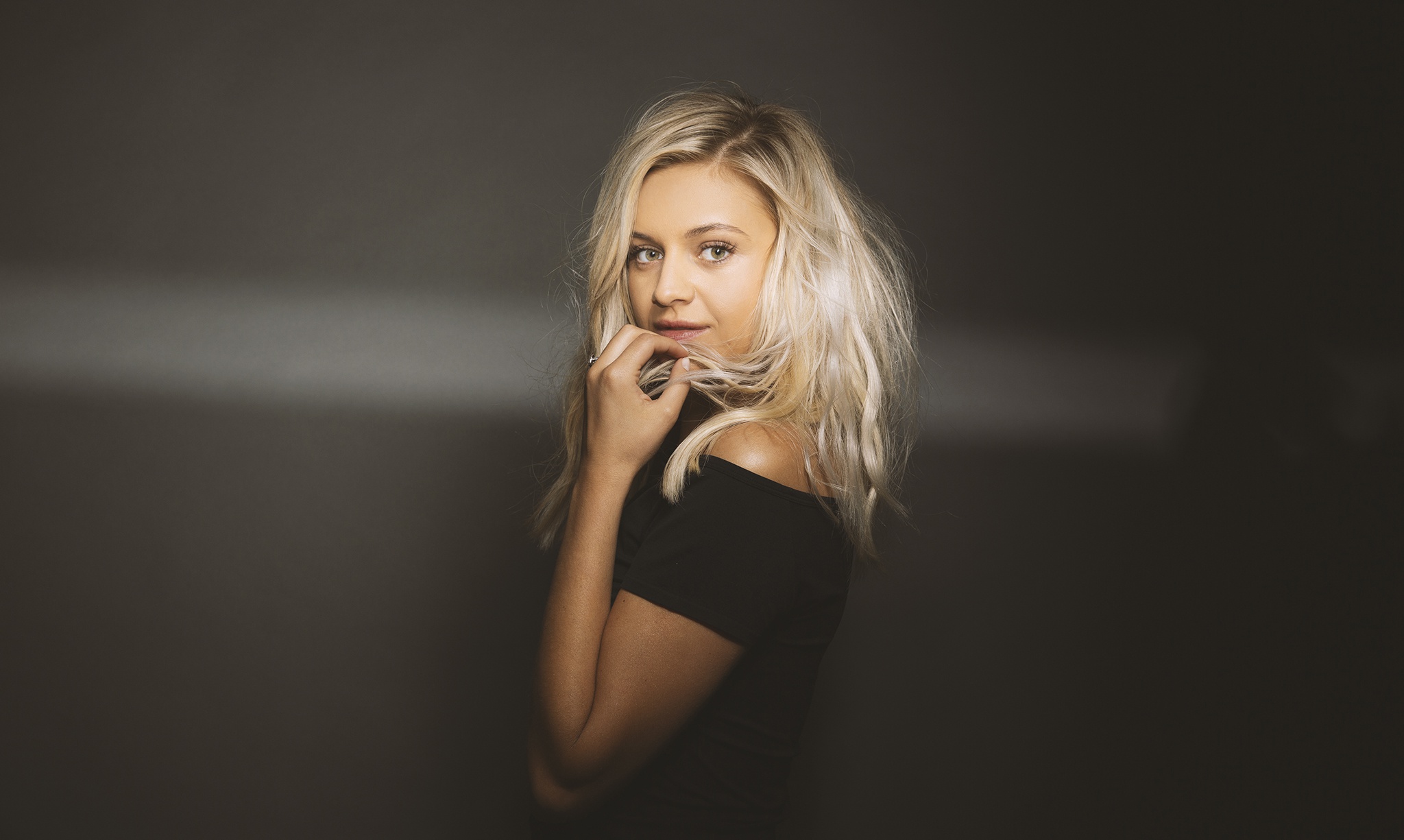 Download American Singer Blonde Music Kelsea Ballerini HD Wallpaper