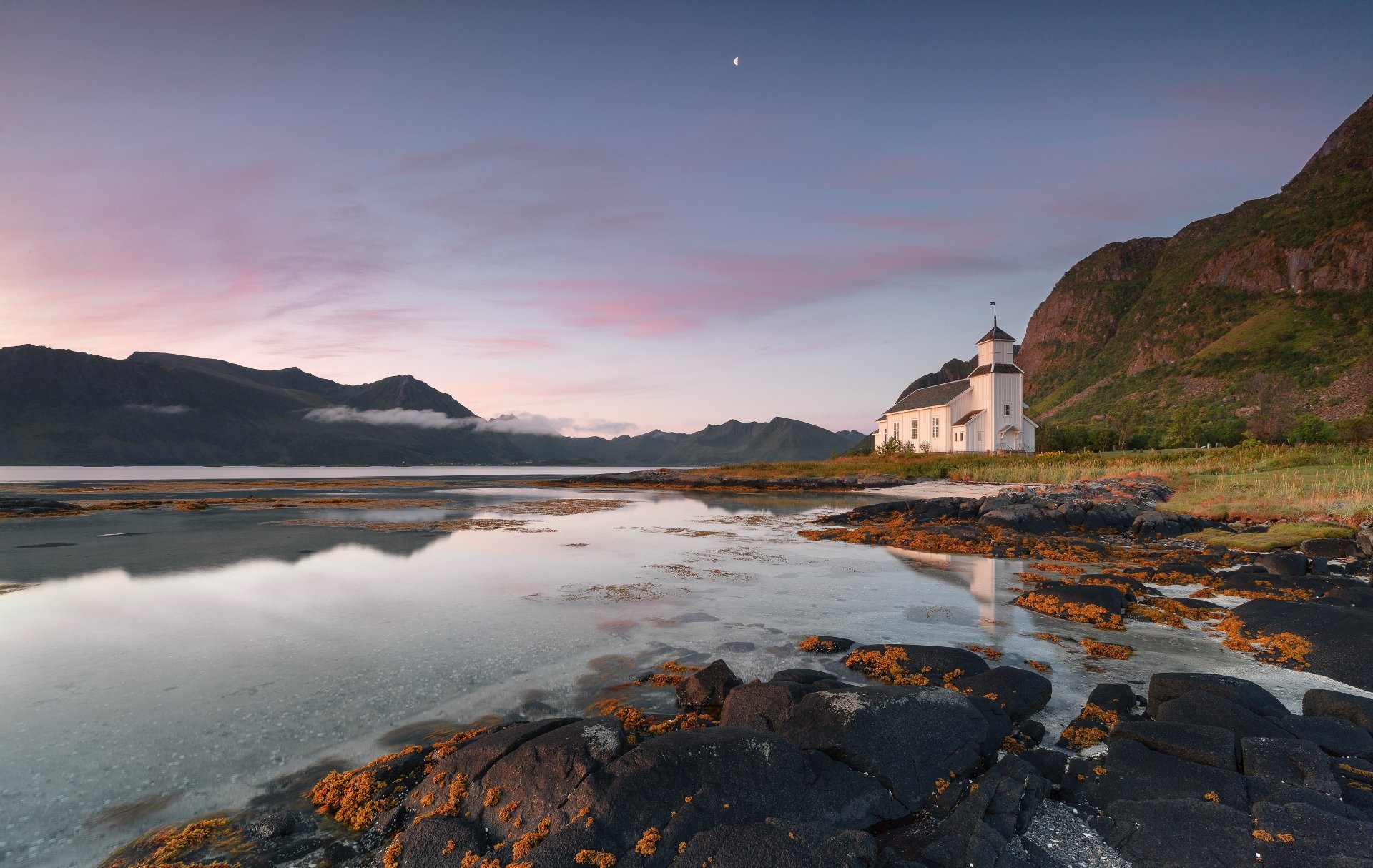 Download Reflection Lake Building Religious Church 4k Ultra HD Wallpaper