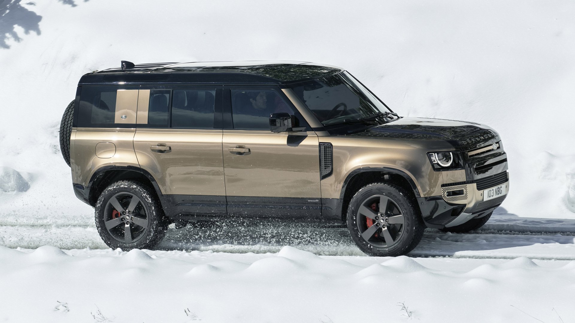 Download Snow SUV Car Land Rover Vehicle Land Rover Defender HD Wallpaper