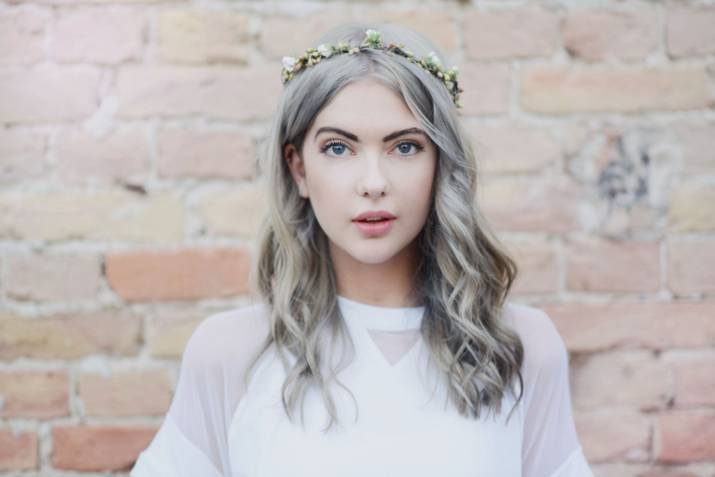 Download Blue Eyes Woman Model HD Wallpaper