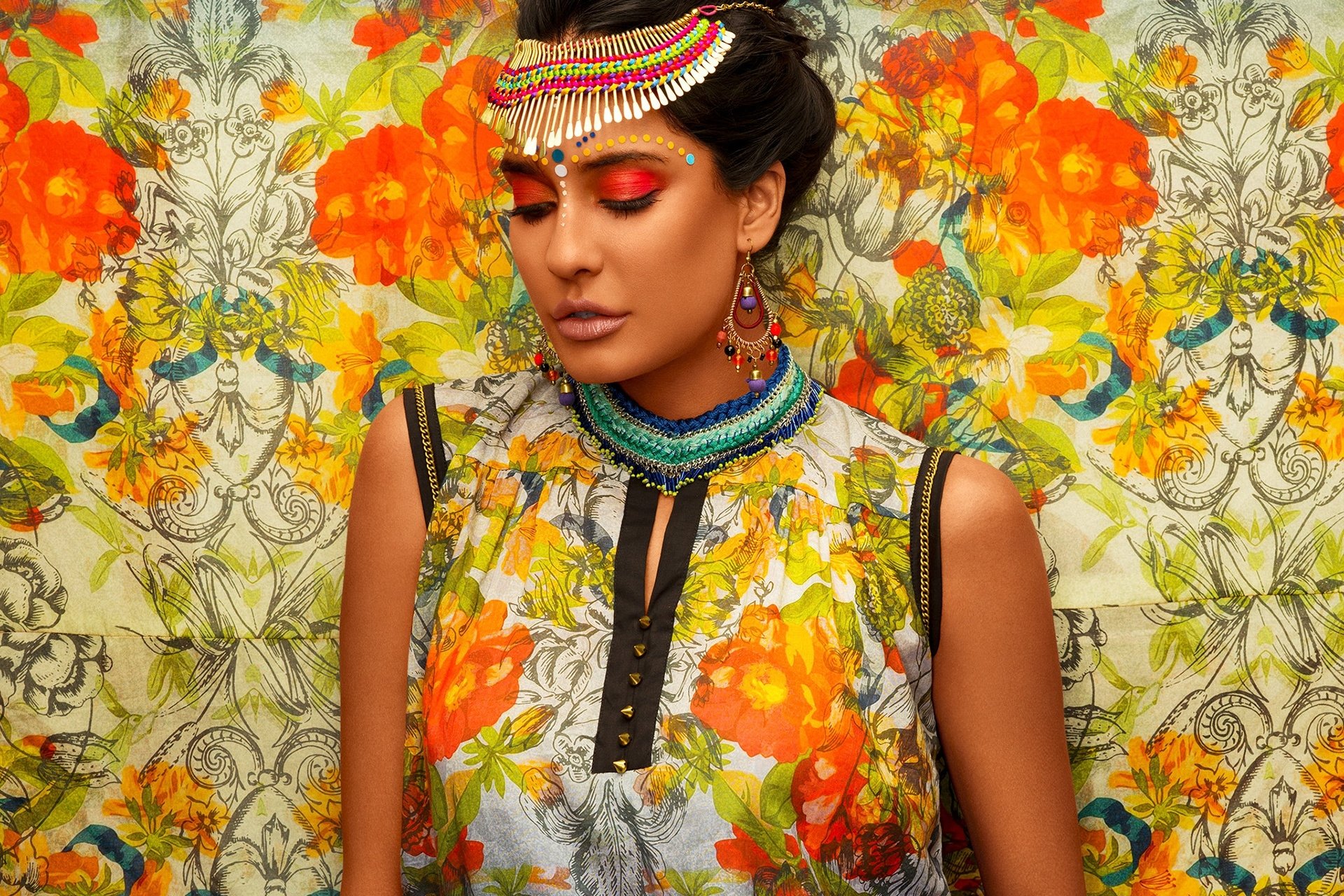 Download Black Hair Makeup Earrings Bollywood Actress Indian Woman Lisa ...