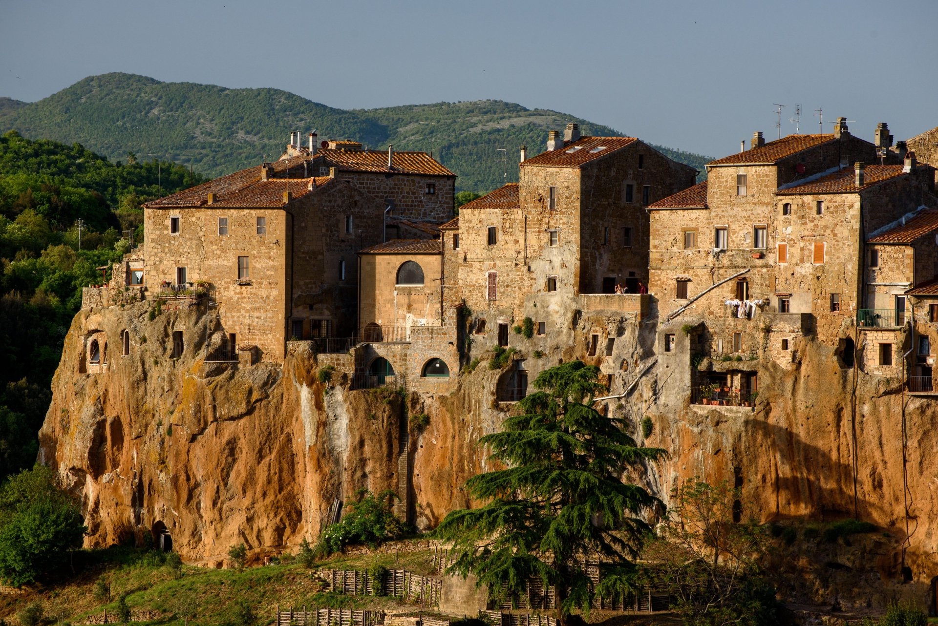 Download Town Tuscany Italy Man Made Pitigliano HD Wallpaper