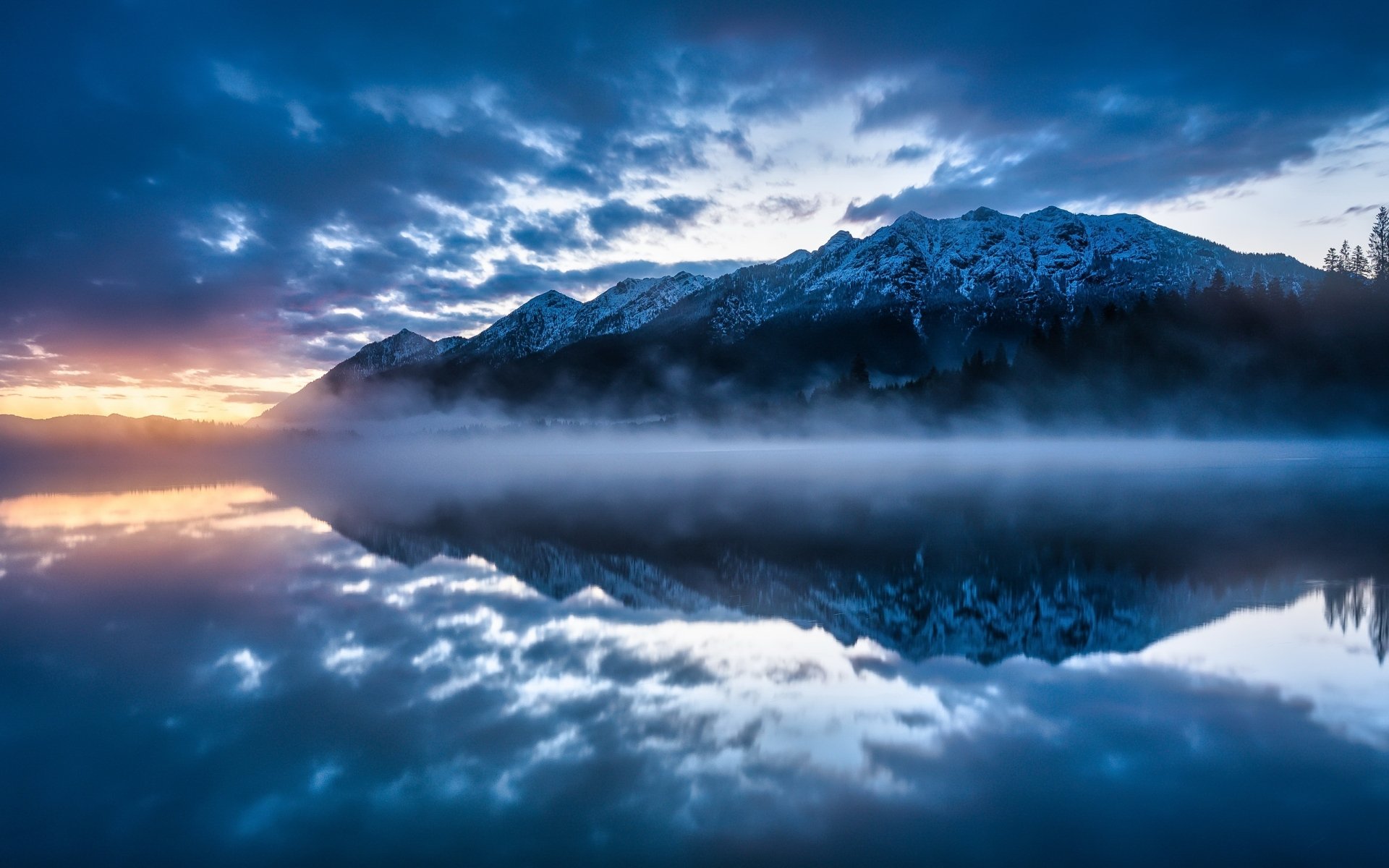 Majestic Mountain Reflection: HD Nature Lake Wallpaper at Dawn