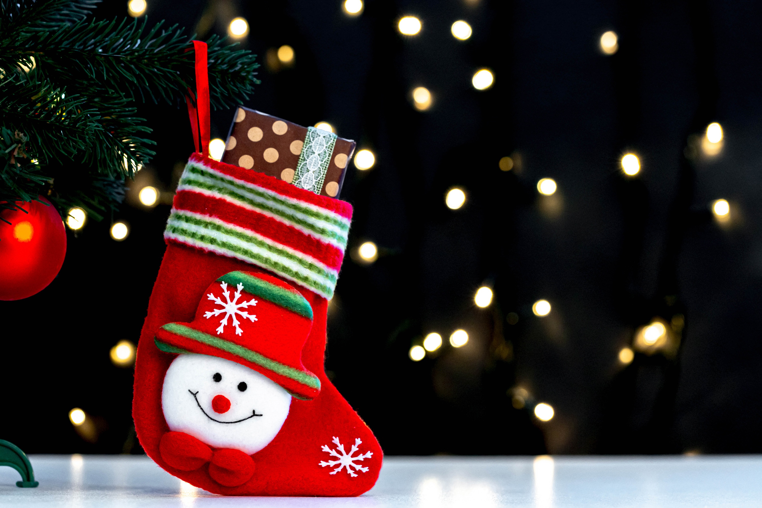 Download Christmas Stocking Snowman Gift Holiday Christmas HD Wallpaper