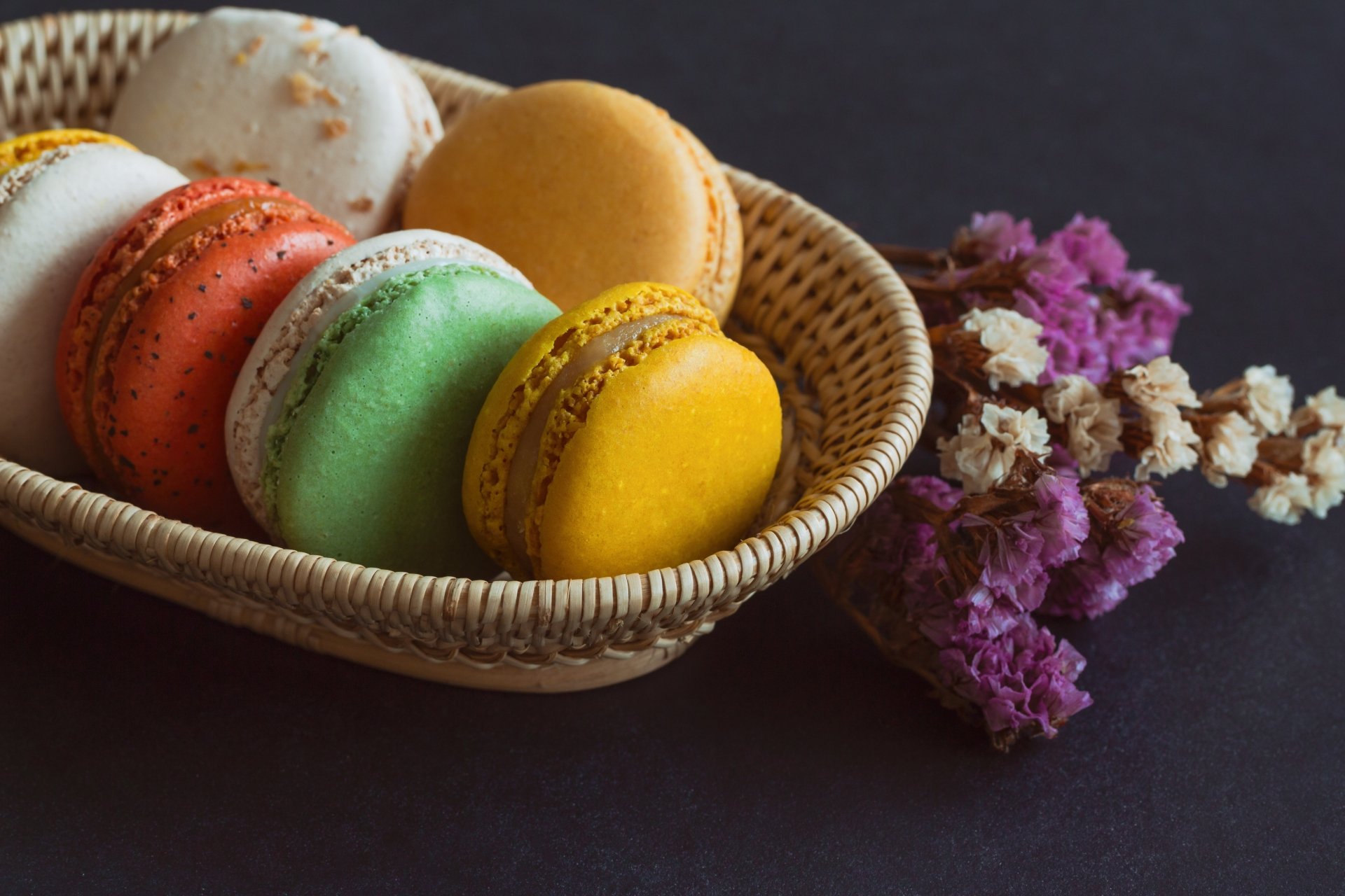 Download Dessert Sweets Food Macaron 4k Ultra HD Wallpaper