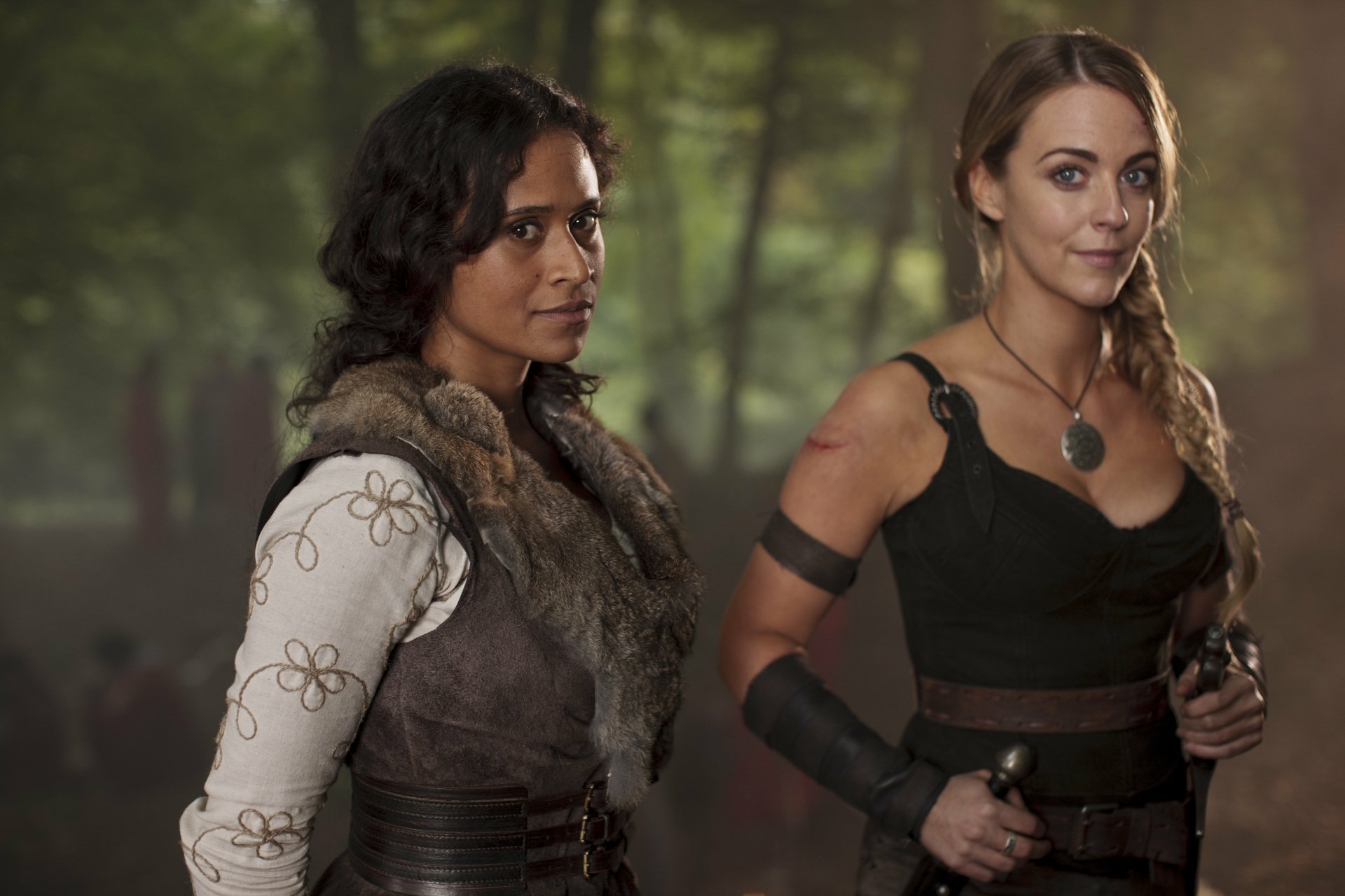 Download Miranda Raison Isolde (Merlin) Angel Coulby Guinevere (Merlin ...