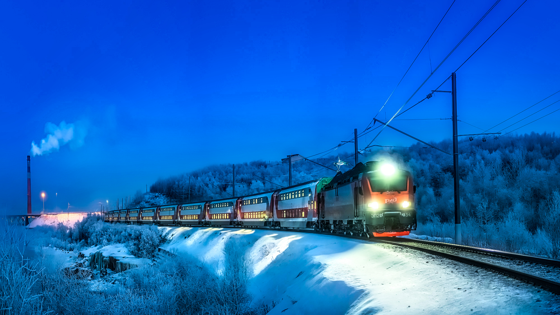 Snowy Winter Scenes From Trains