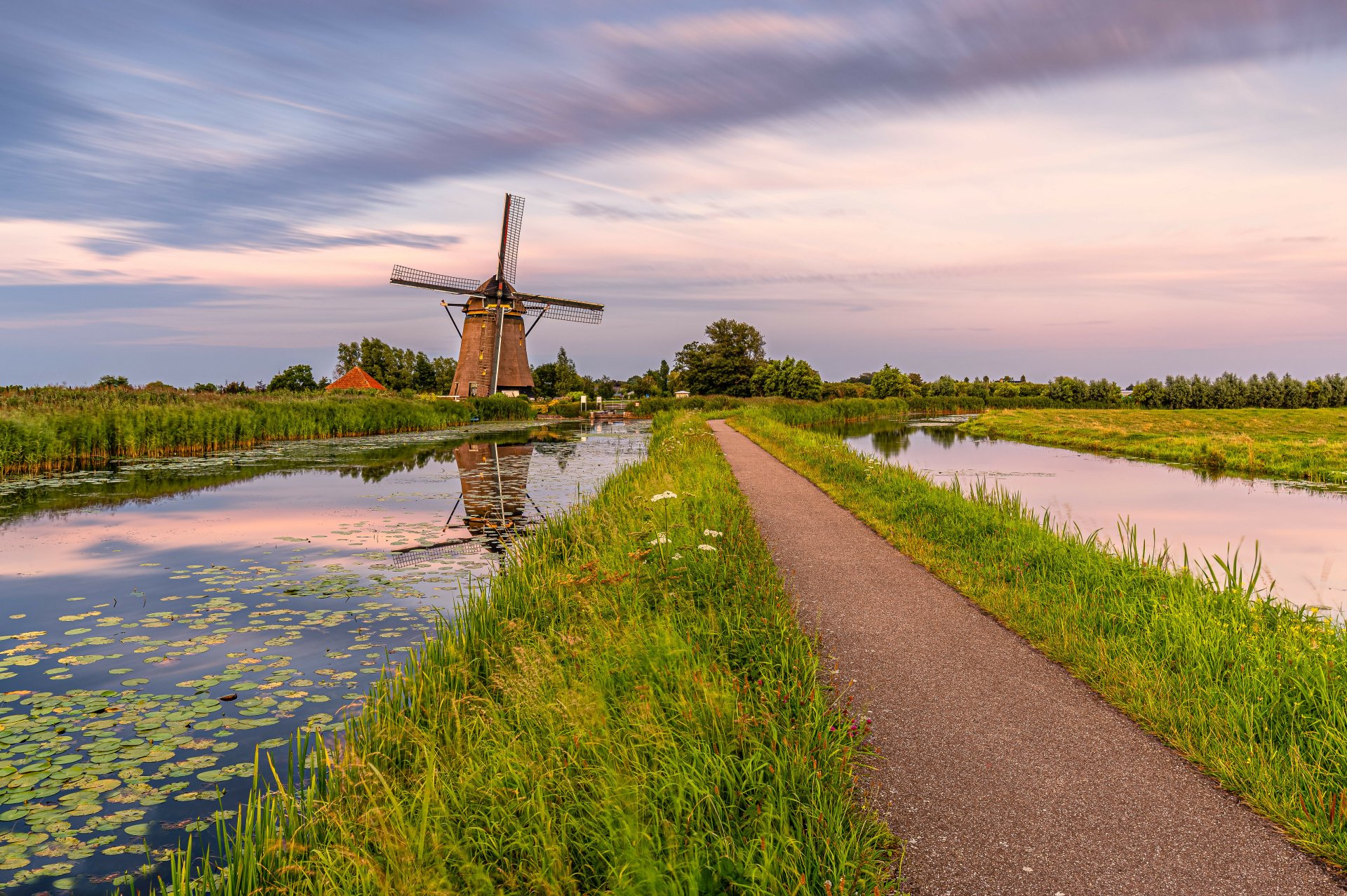 Download Man Made Windmill 4k Ultra HD Wallpaper