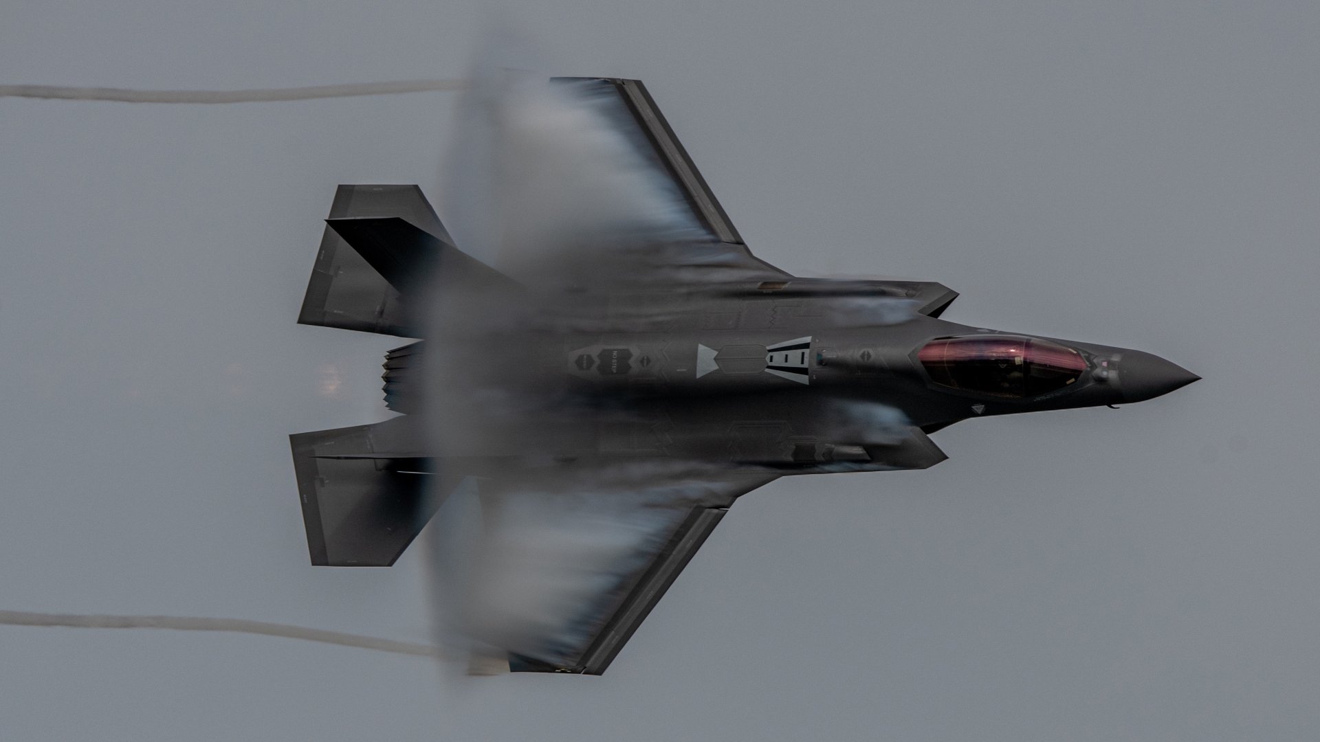 4K Ultra HD Lockheed Martin F-35 Lightning II Jet Fighter in Action