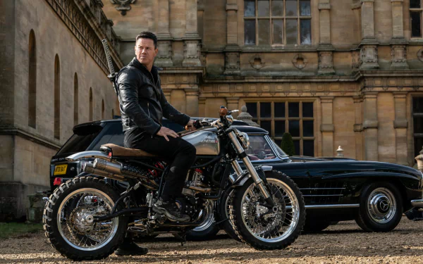 [10+] Evan McCauley Wallpapers