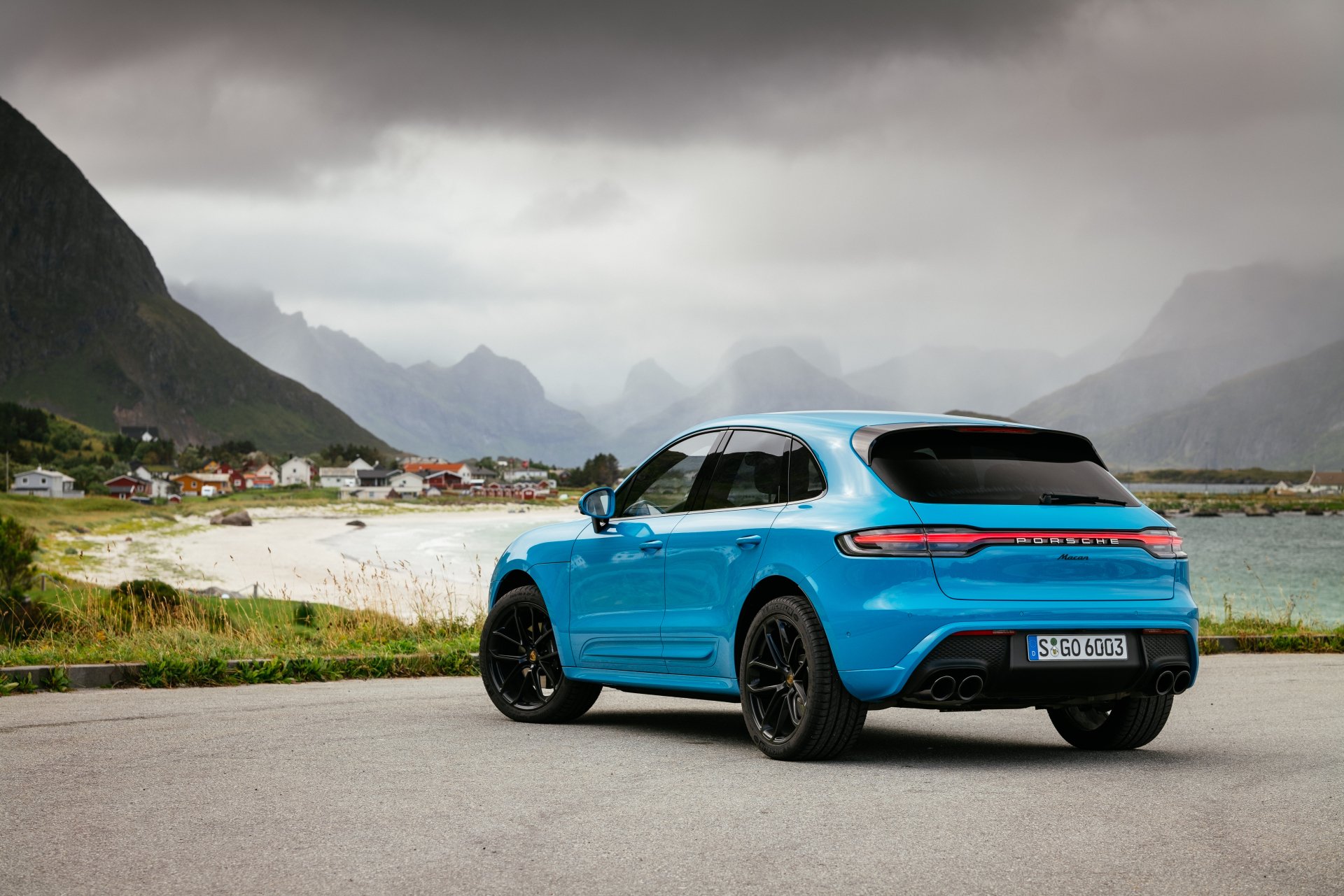 Download SUV Vehicle Porsche Macan 4k Ultra HD Wallpaper