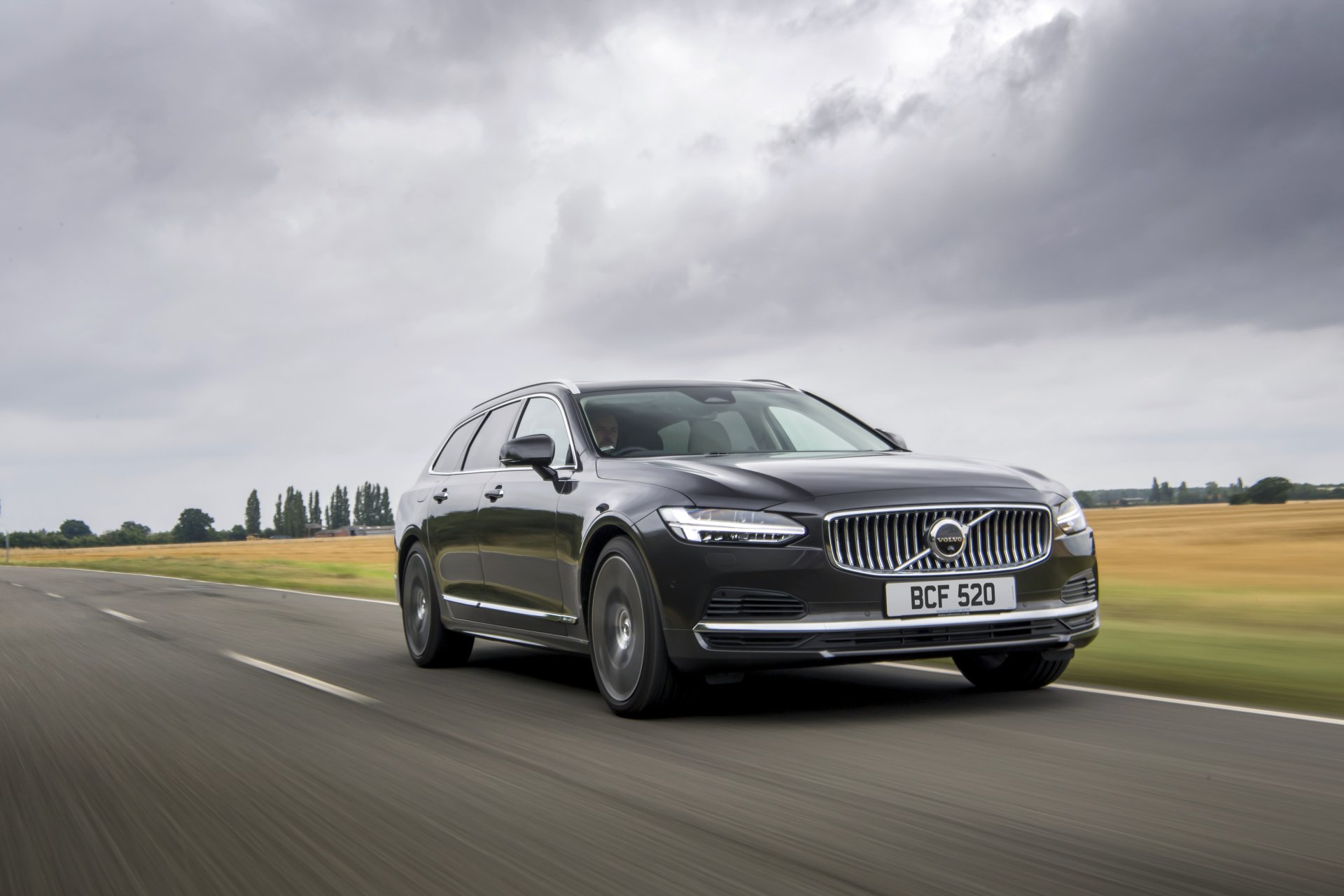 Download Volvo V90 Vehicle Volvo V90 T6 AWD 4k Ultra HD Wallpaper