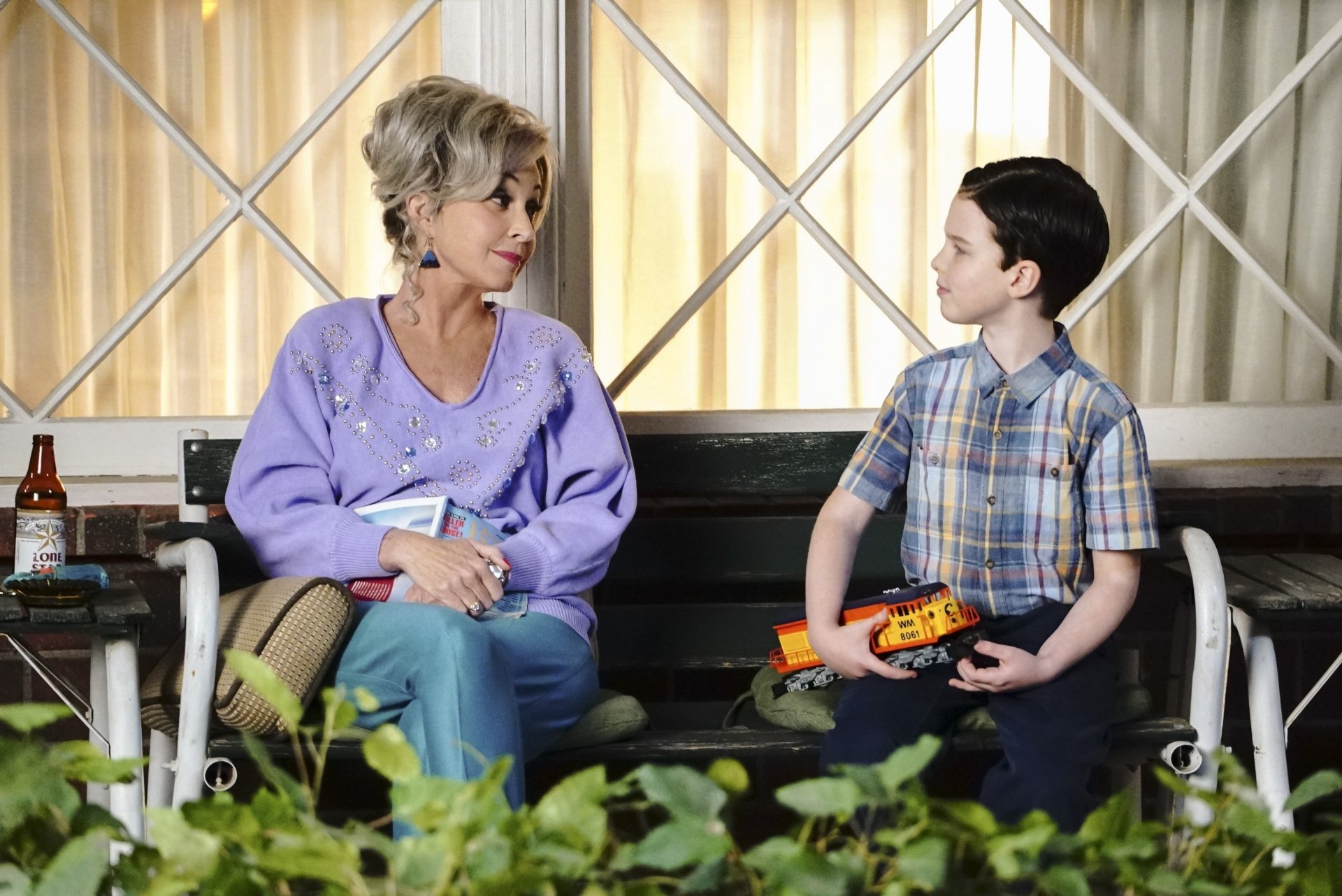 Download Constance Tucker Annie Potts Sheldon Cooper Iain Armitage TV ...