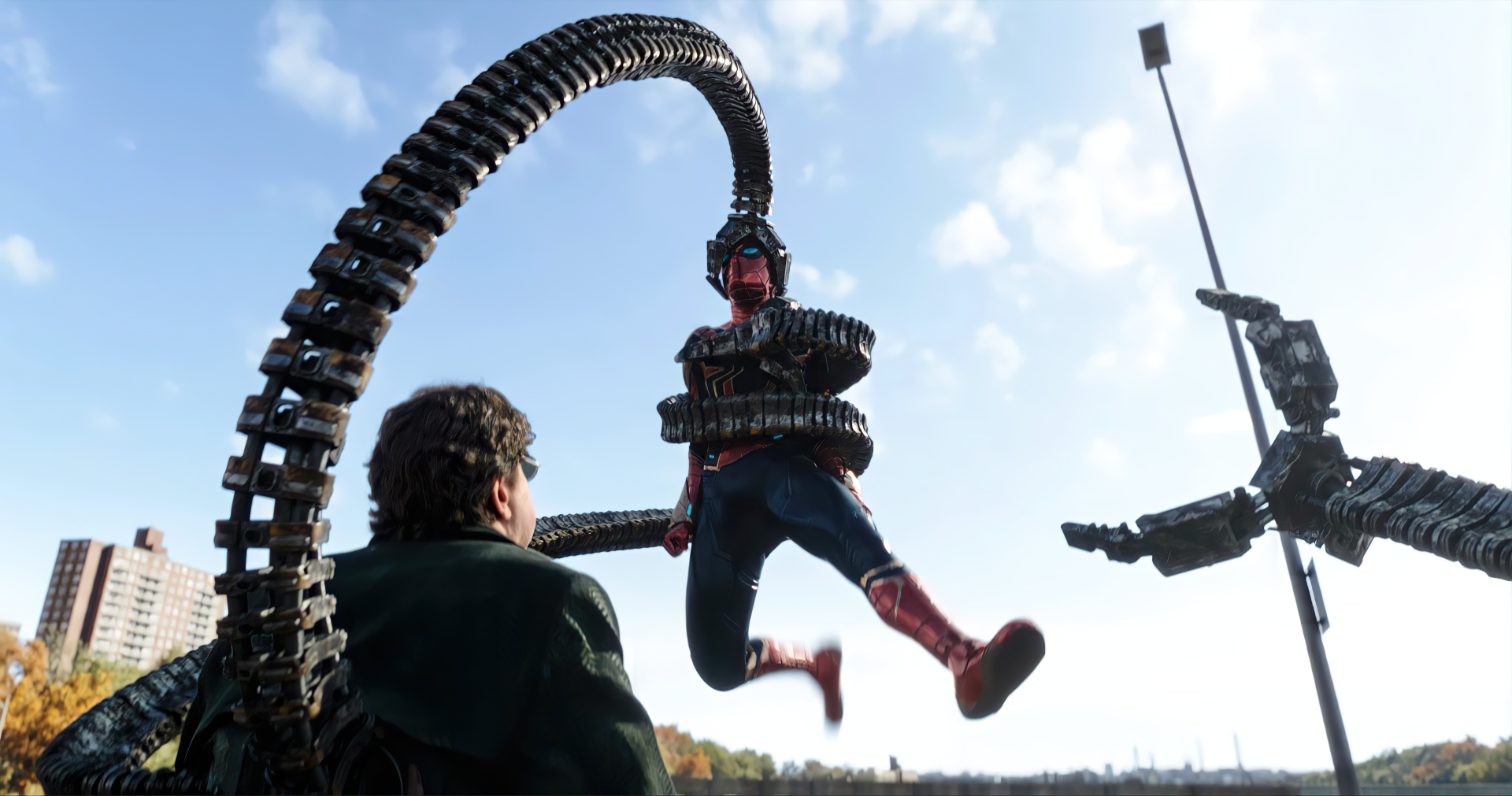 Doctor Octopus Battles Spider-Man | Spider-Man: No Way Home HD Wallpaper