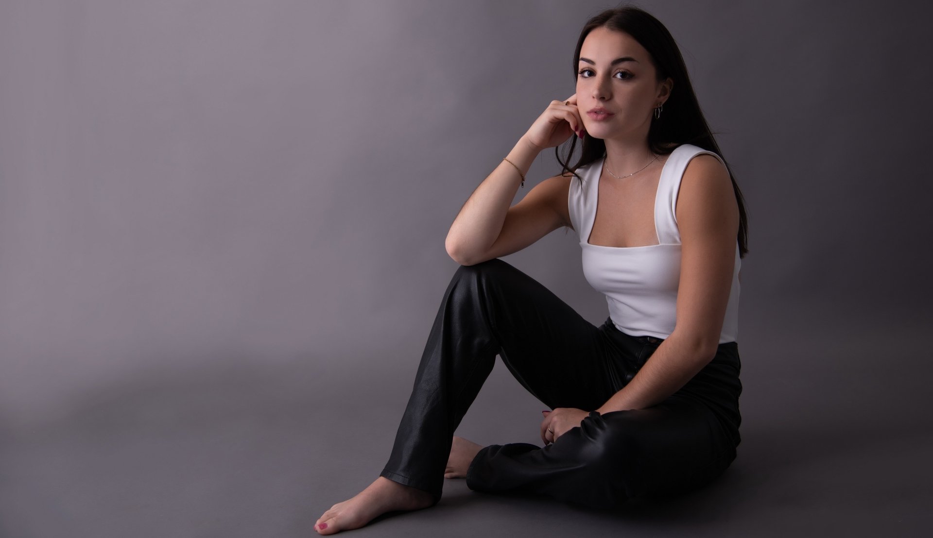 Download Woman Model 4k Ultra HD Wallpaper