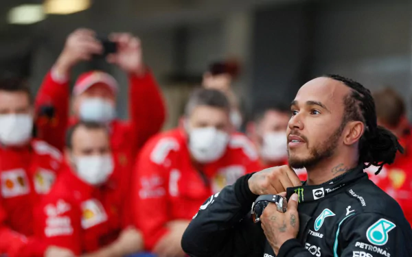 [40+] Lewis Hamilton Wallpapers