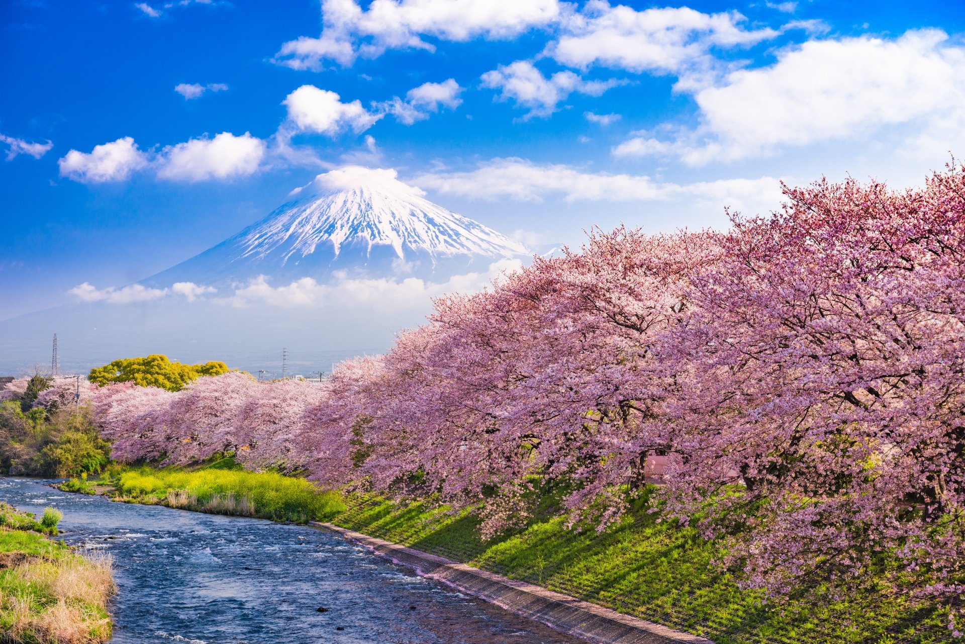 Mount Fuji Serenity: 4K Ultra HD Wallpaper