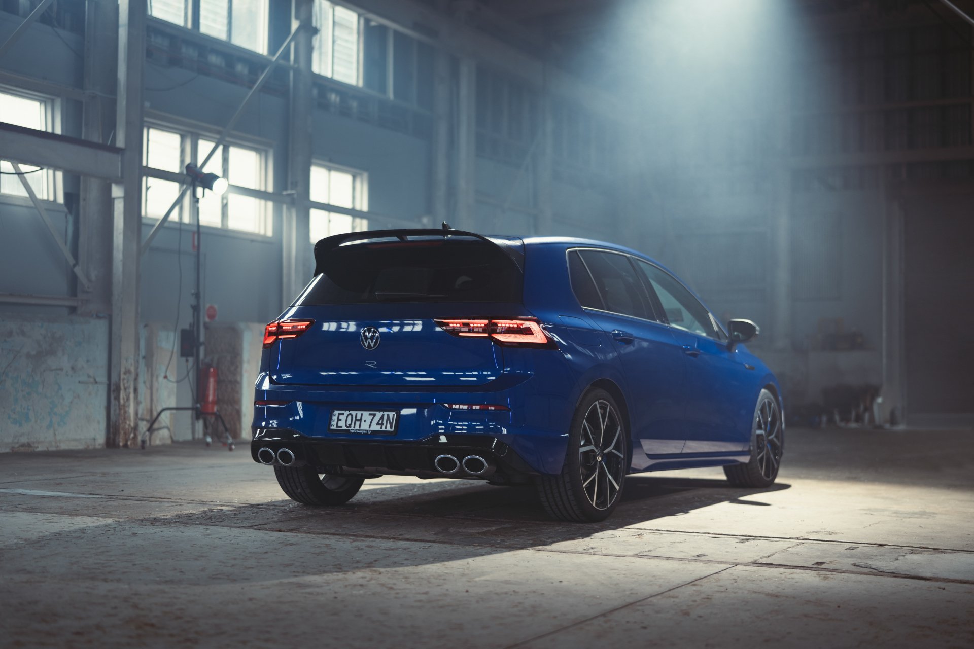 Download Vehicle Volkswagen Golf R 4k Ultra HD Wallpaper