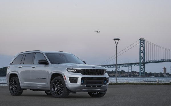 Jeep Grand Cherokee - Desktop Wallpapers, Phone Wallpaper, PFP, Gifs ...