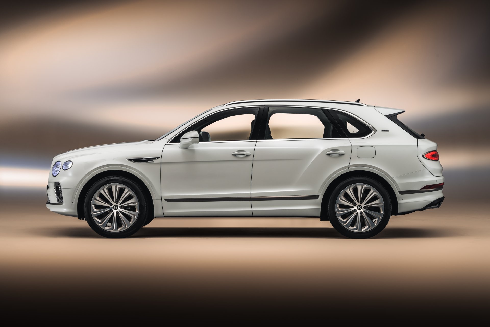 Download Vehicle Bentley Bentayga Hybrid 4k Ultra HD Wallpaper