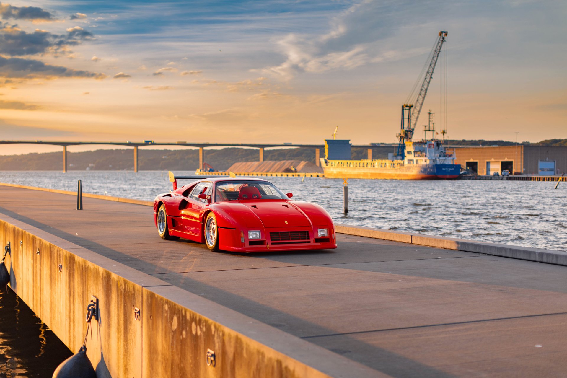 Download Vehicle Ferrari GTO Evoluzione 4k Ultra HD Wallpaper