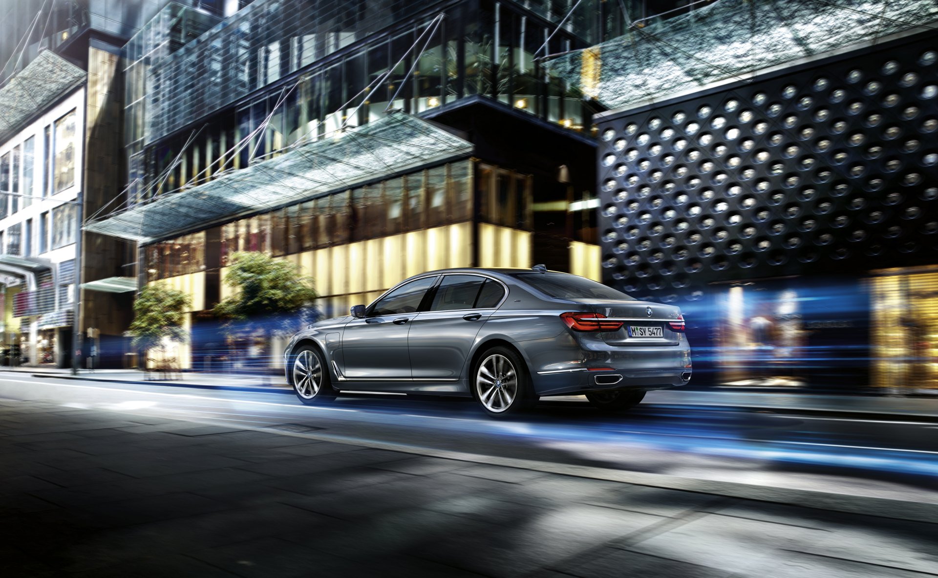 Download Vehicle BMW 740 HD Wallpaper