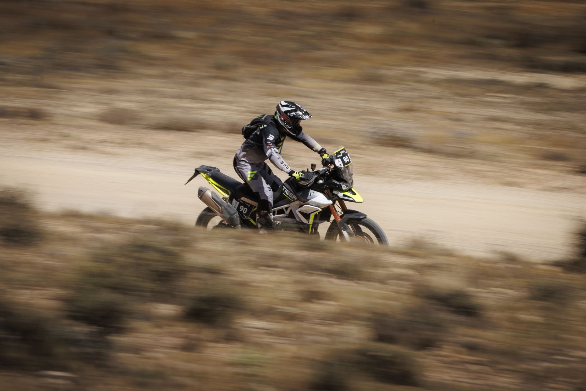 Triumph Tiger 900 Rally Pro Adventure Ride - HD Wallpaper