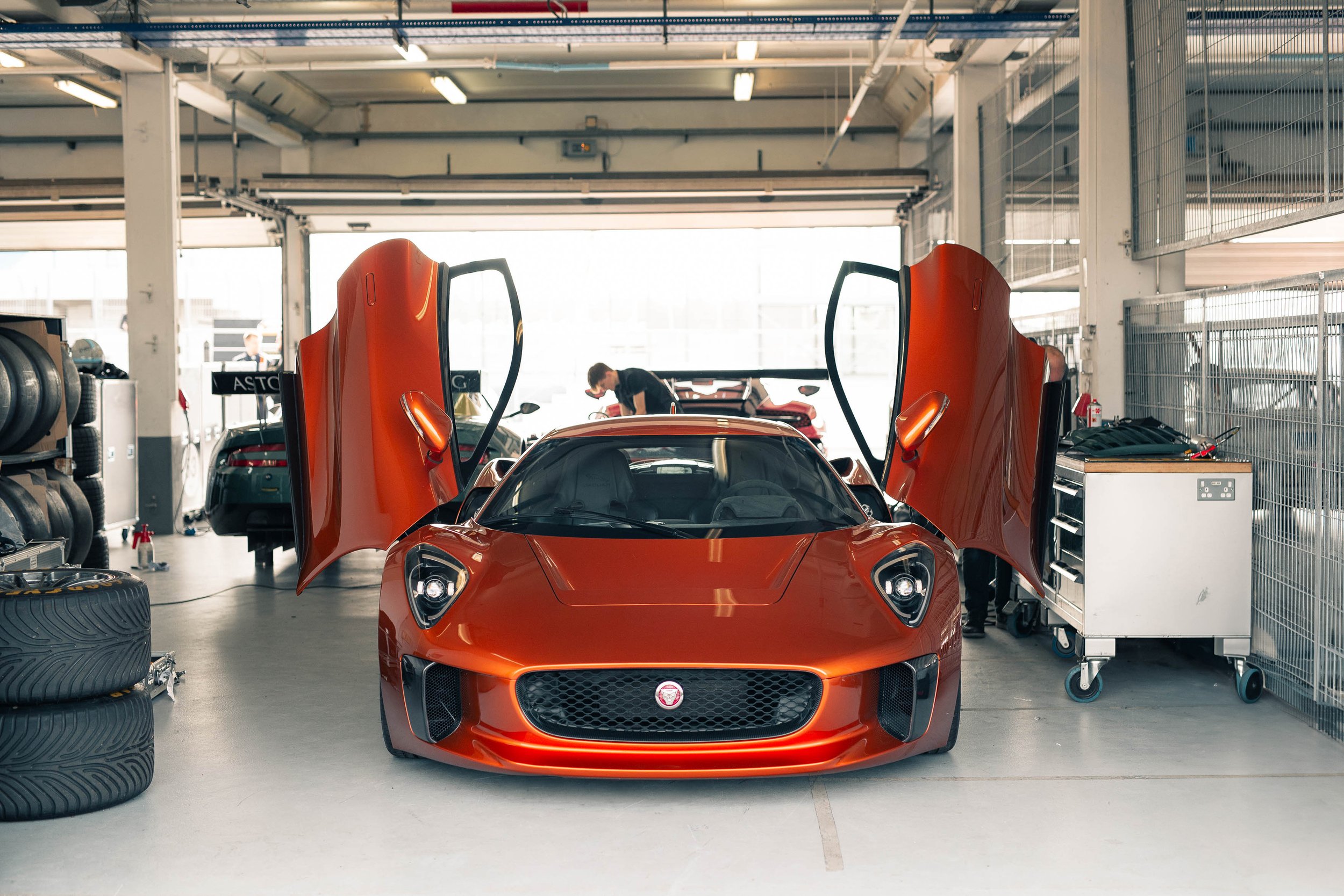 Jaguar C-X75: Stunning Luxury Car HD Wallpaper