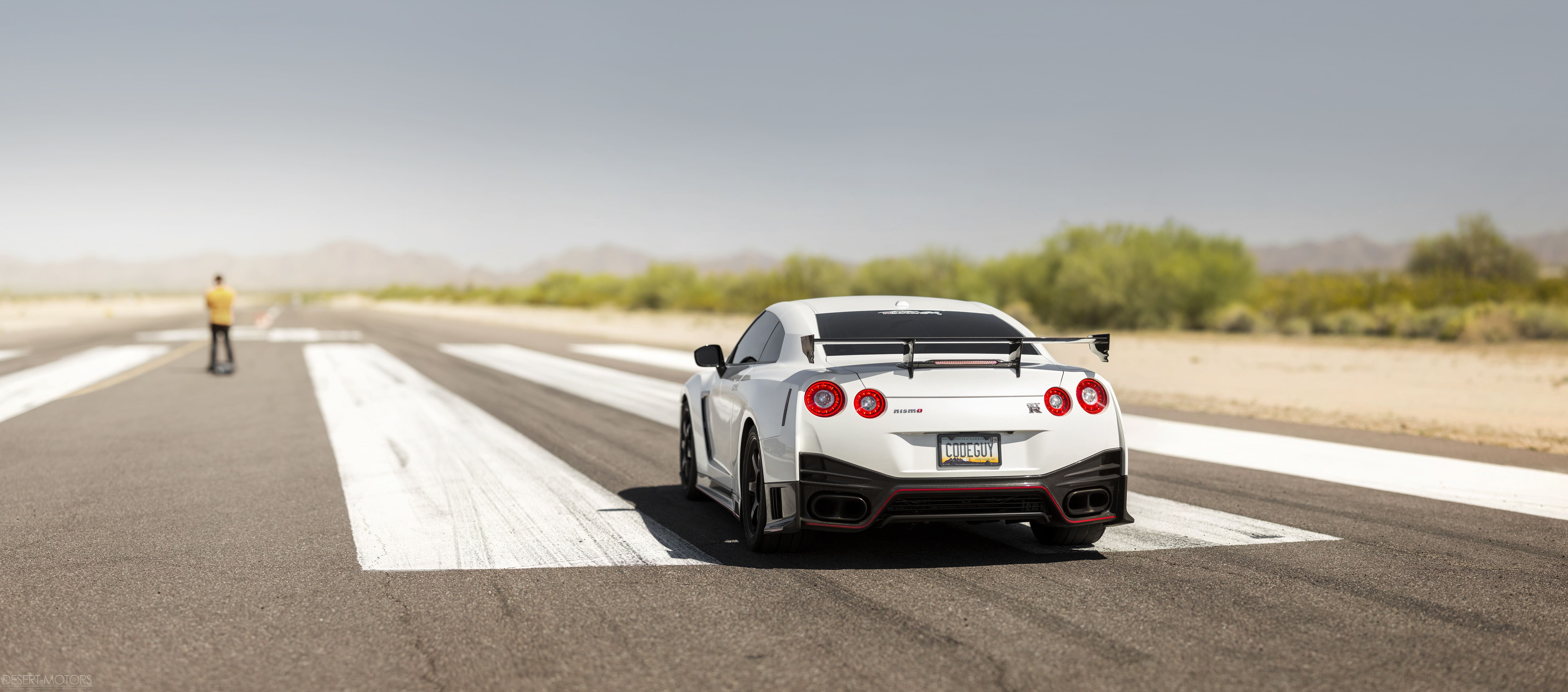 Download Nissan GT-R R35 4k Ultra HD Wallpaper