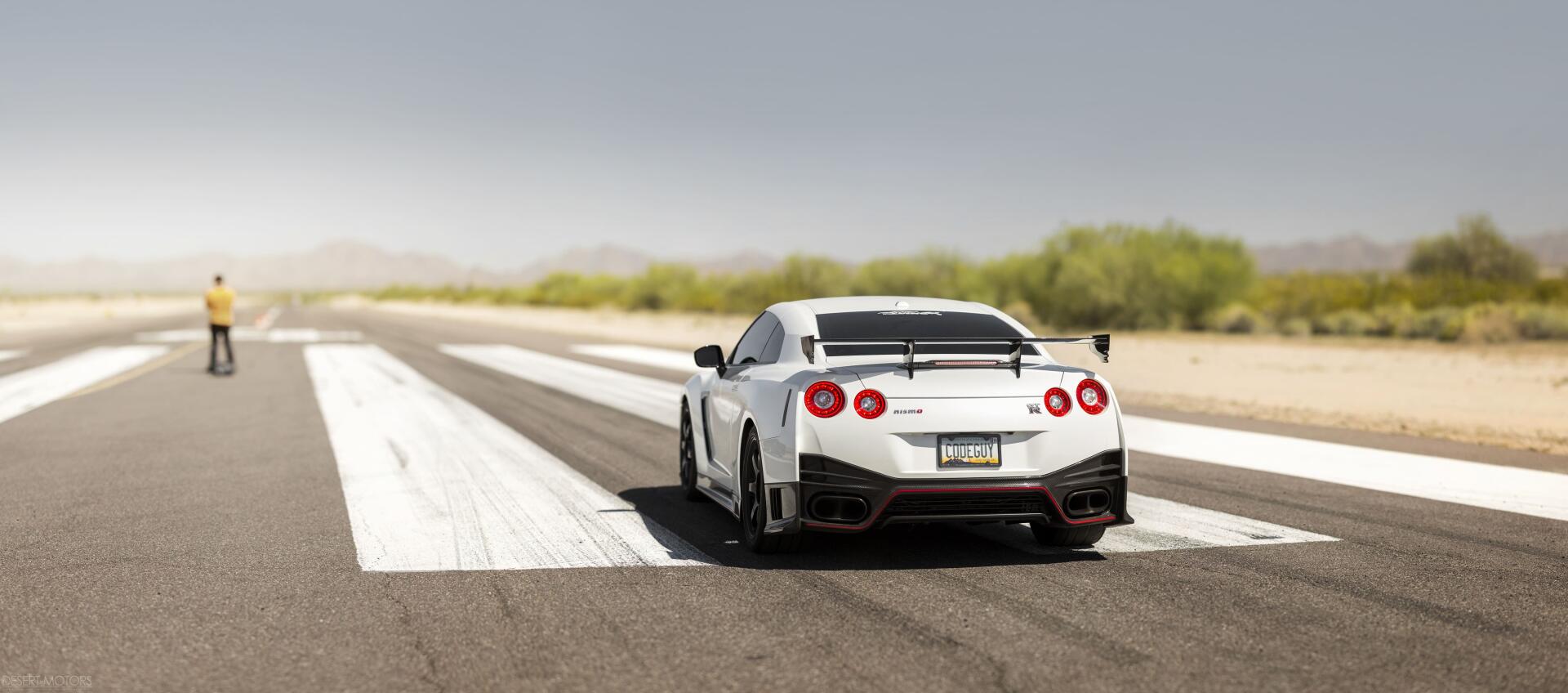 Download Nissan GT-R R35 4k Ultra HD Wallpaper