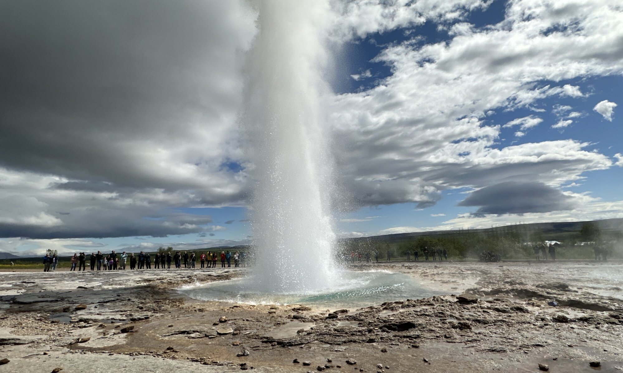 Iceland's Strokkur Geyser: Stunning HD Wallpaper