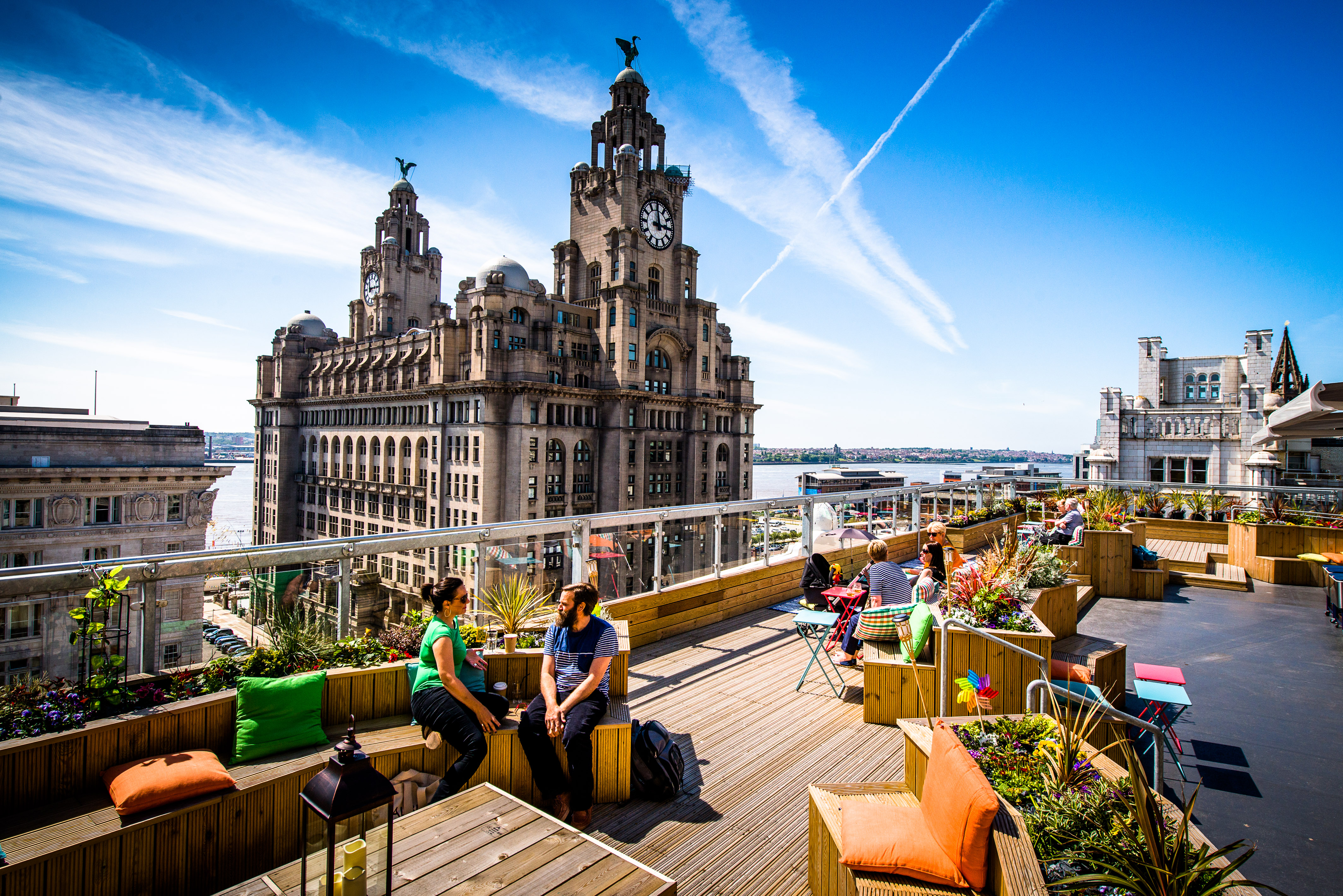 Liverpool Cityscape 4K Ultra HD Wallpaper – Stunning Man-Made Landmark View