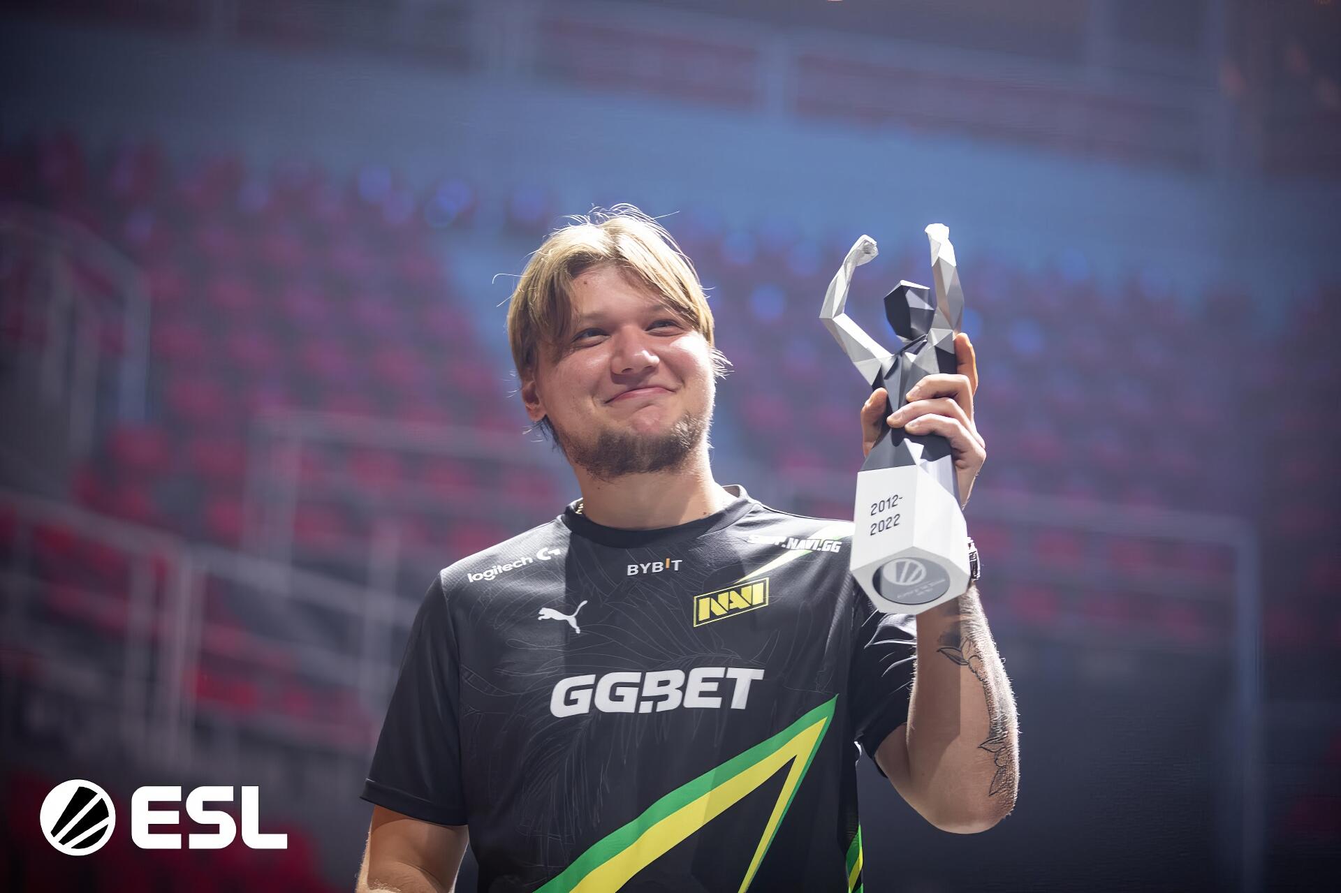 s1mple Triumphs: Natus Vincere's Esports Legend in HD Glory