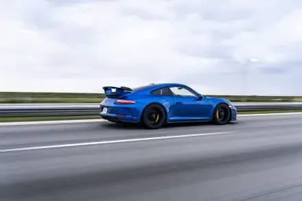 Porsche GT3 RS - Desktop Wallpapers, Phone Wallpaper, PFP, Gifs, and More!