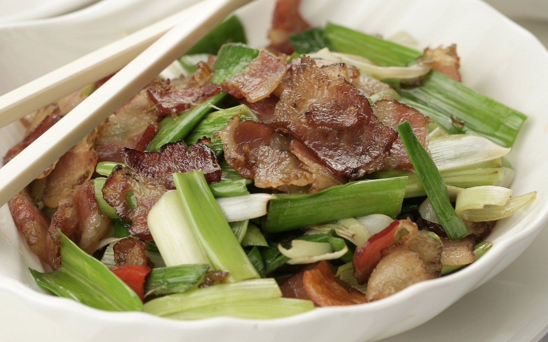 Delicious Chinese Cuisine HD Wallpaper – Fresh Stir-Fry Flavor in Focus ...
