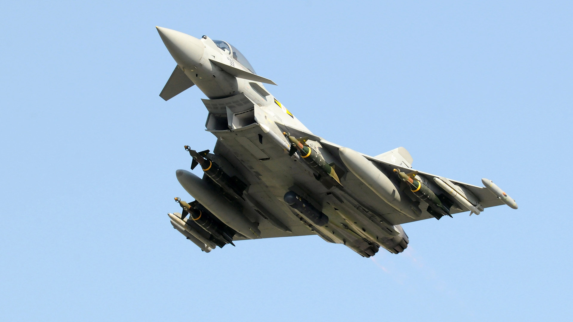 Eurofighter Typhoon Military Jet | HD Wallpaper Excellence