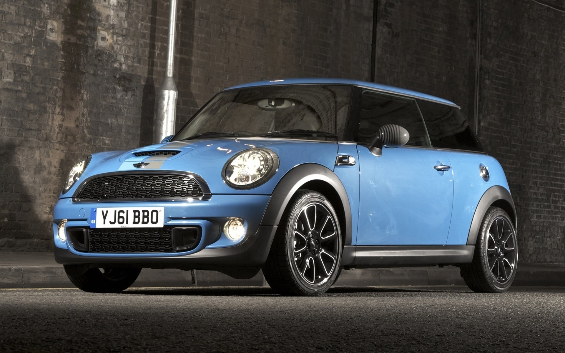 Download Vehicle Mini Cooper HD Wallpaper