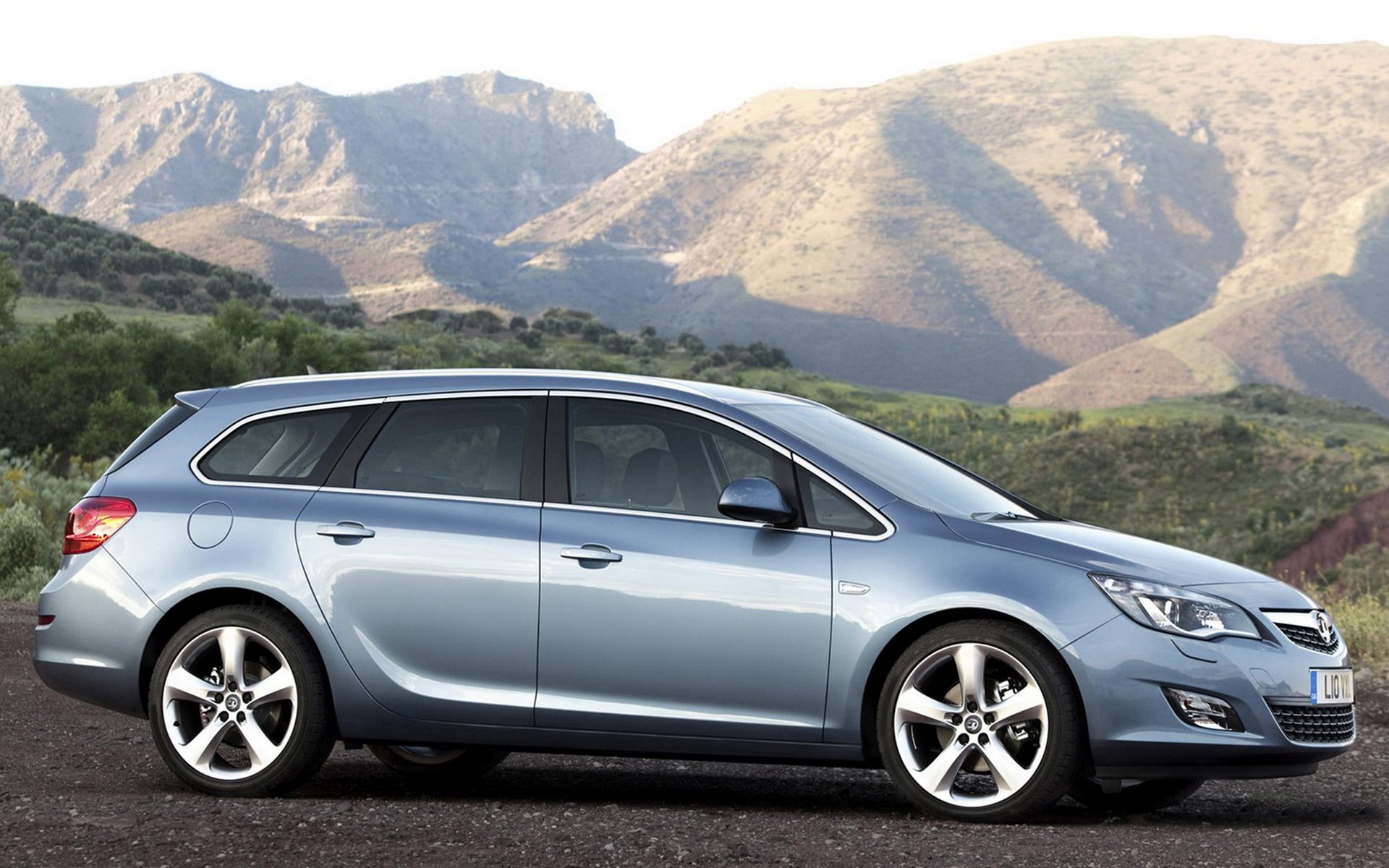 Download Vehicle Opel HD Wallpaper