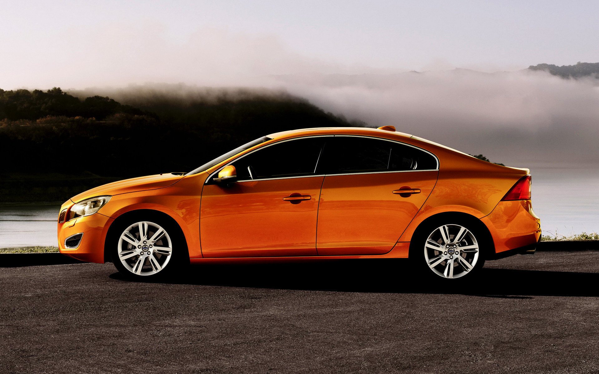 Download Vehicle Volvo HD Wallpaper | 1920x1200 | Wallpaper Abyss