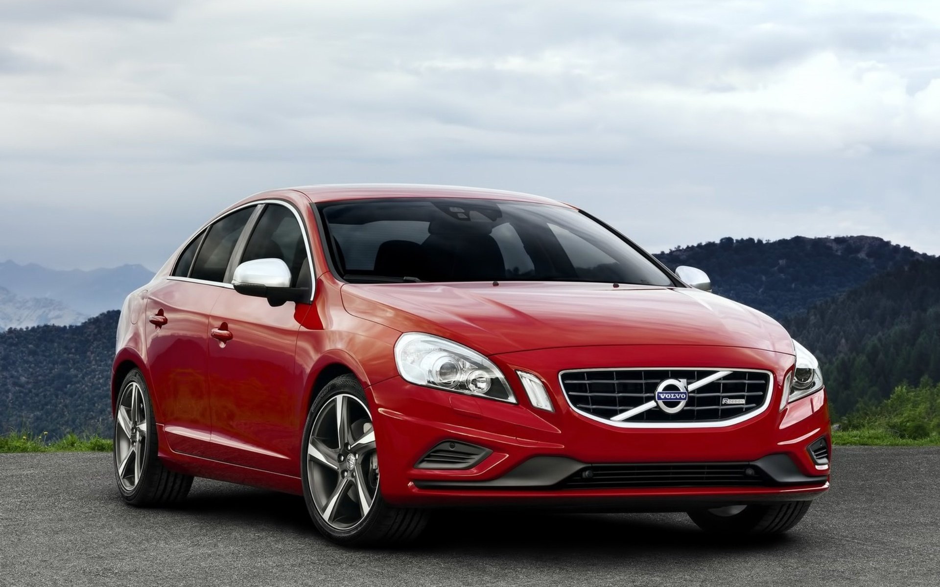 Download Vehicle Volvo HD Wallpaper