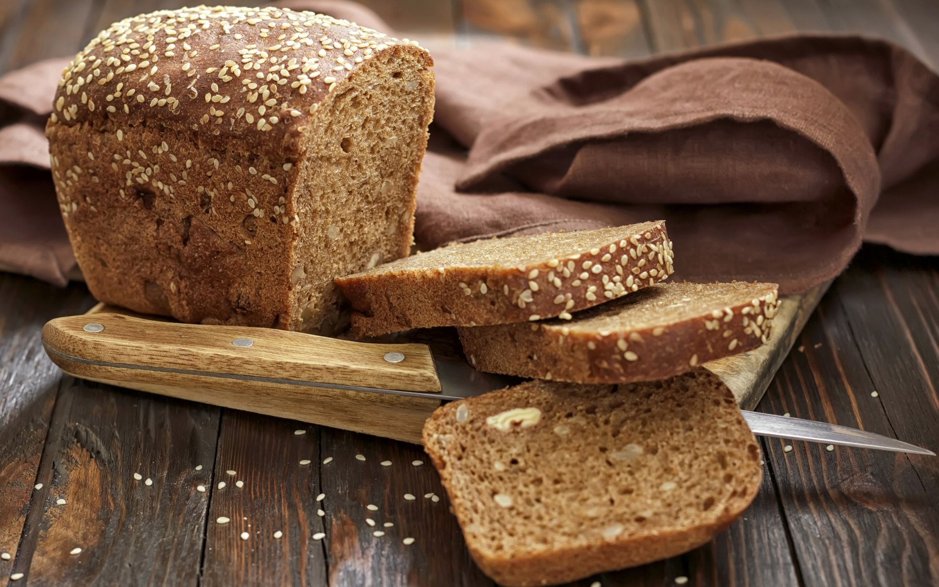 2K Quad HD: Rustic Multigrain Bread Wallpaper | 2880x1800 | Wallpaper Abyss