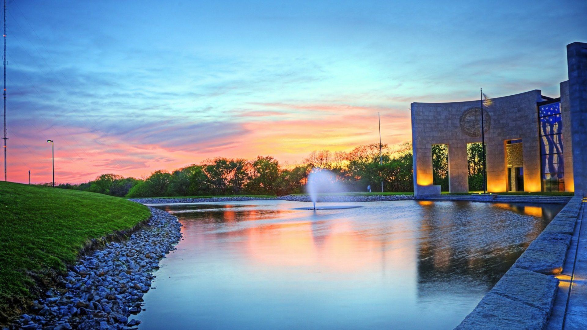 Bob Dole Library at Sunset: Stunning HD Wallpaper of Man-Made Serenity