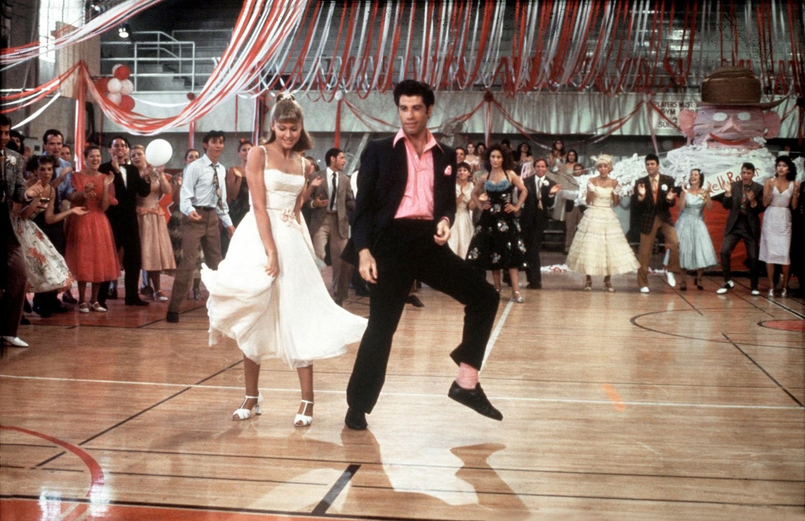 Grease HD Movie Wallpaper – Iconic Dance Scene Slammin’ Saturday Night!