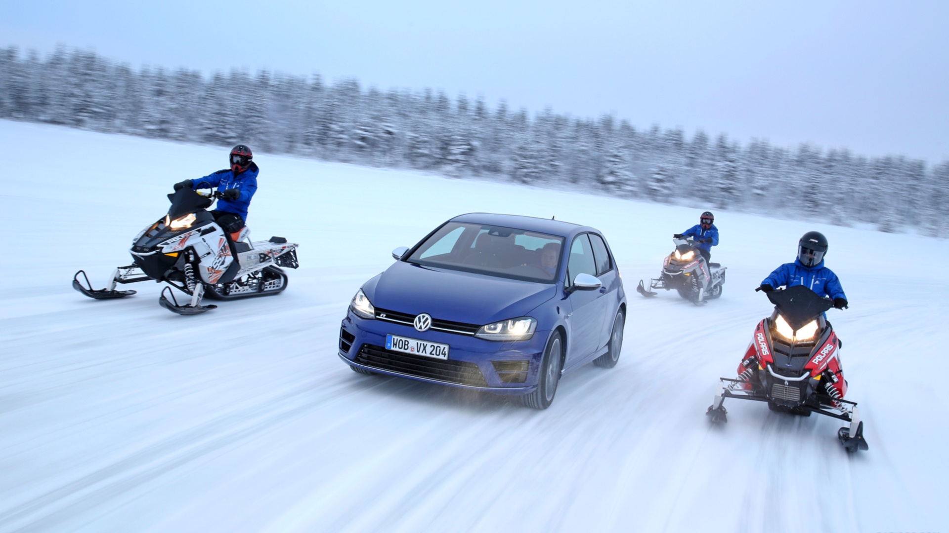 Download Vehicle Volkswagen Golf R 4k Ultra HD Wallpaper