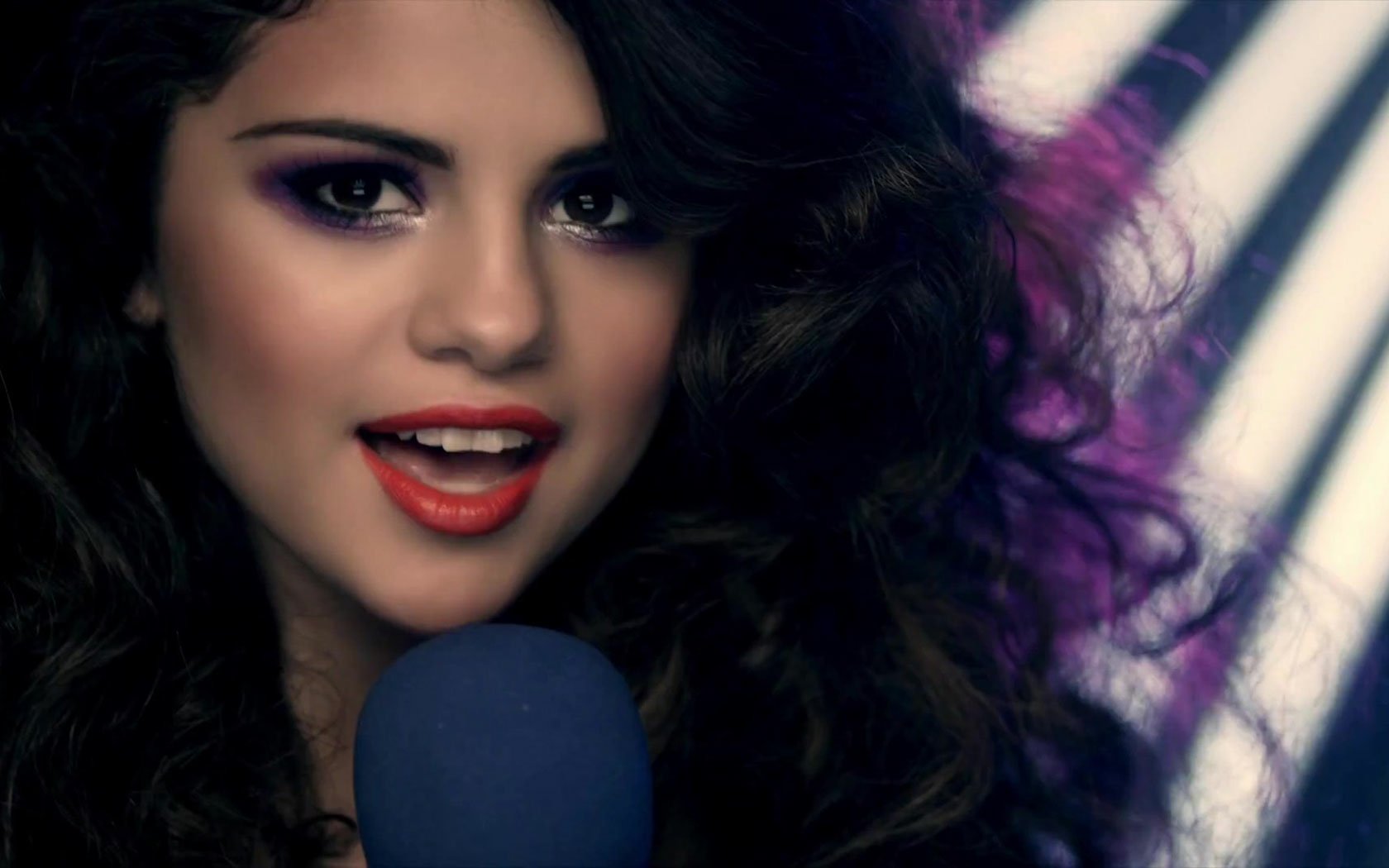 Selena Gomez HD Music Vibes Wallpaper | 1680x1050 | Wallpaper Abyss