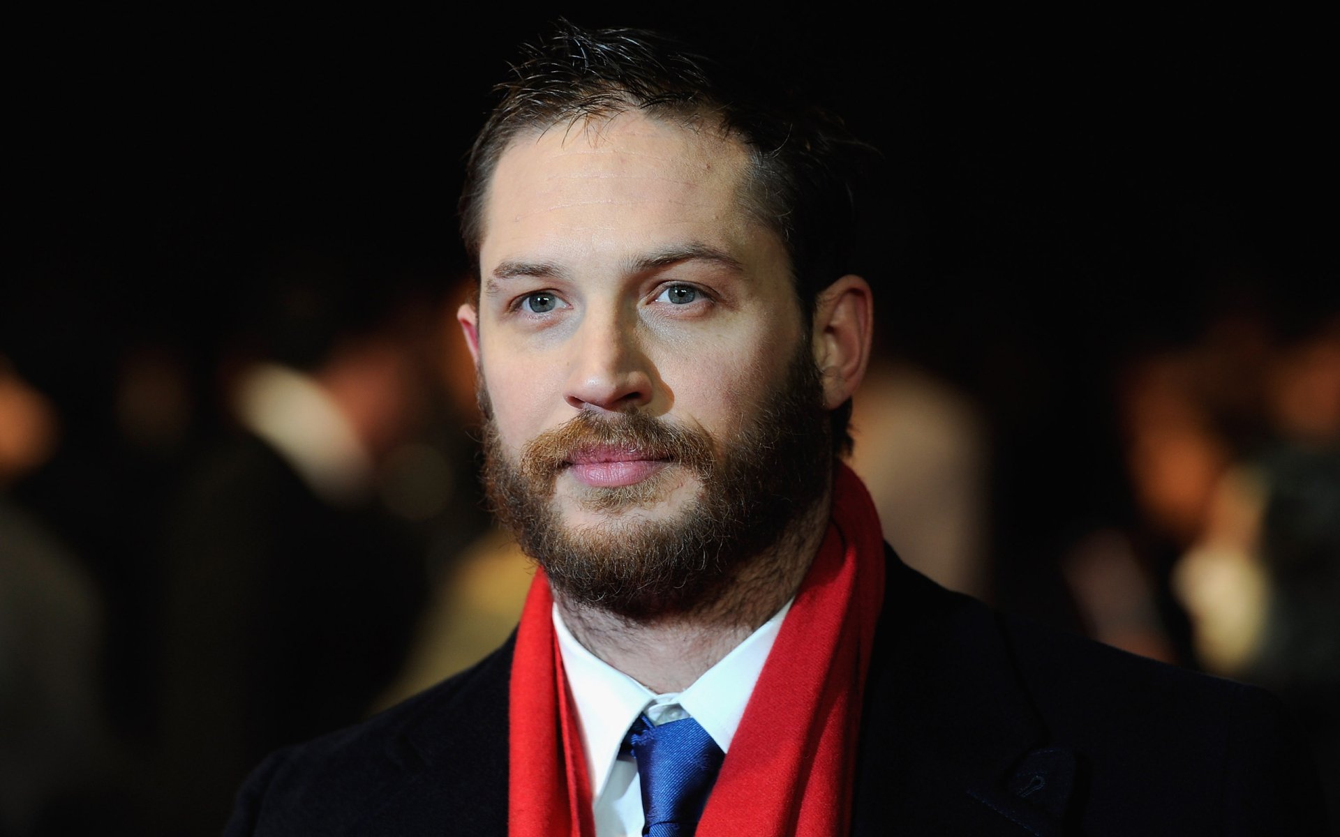 Tom Hardy: Stunning HD Wallpaper of the Renowned English Actor & Celebrity