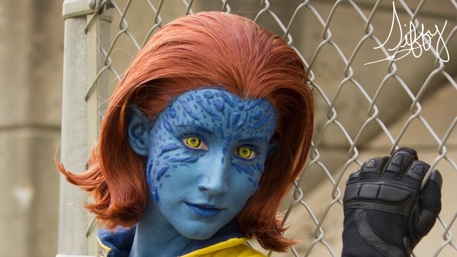 Stunning HD Wallpaper of a Woman in Cosplay