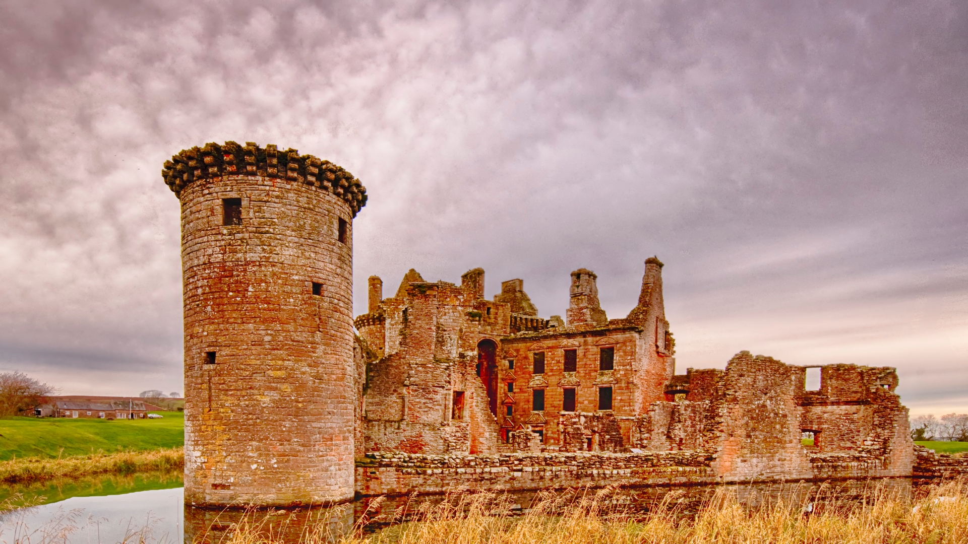 Download Man Made Caerlaverock Castle HD Wallpaper